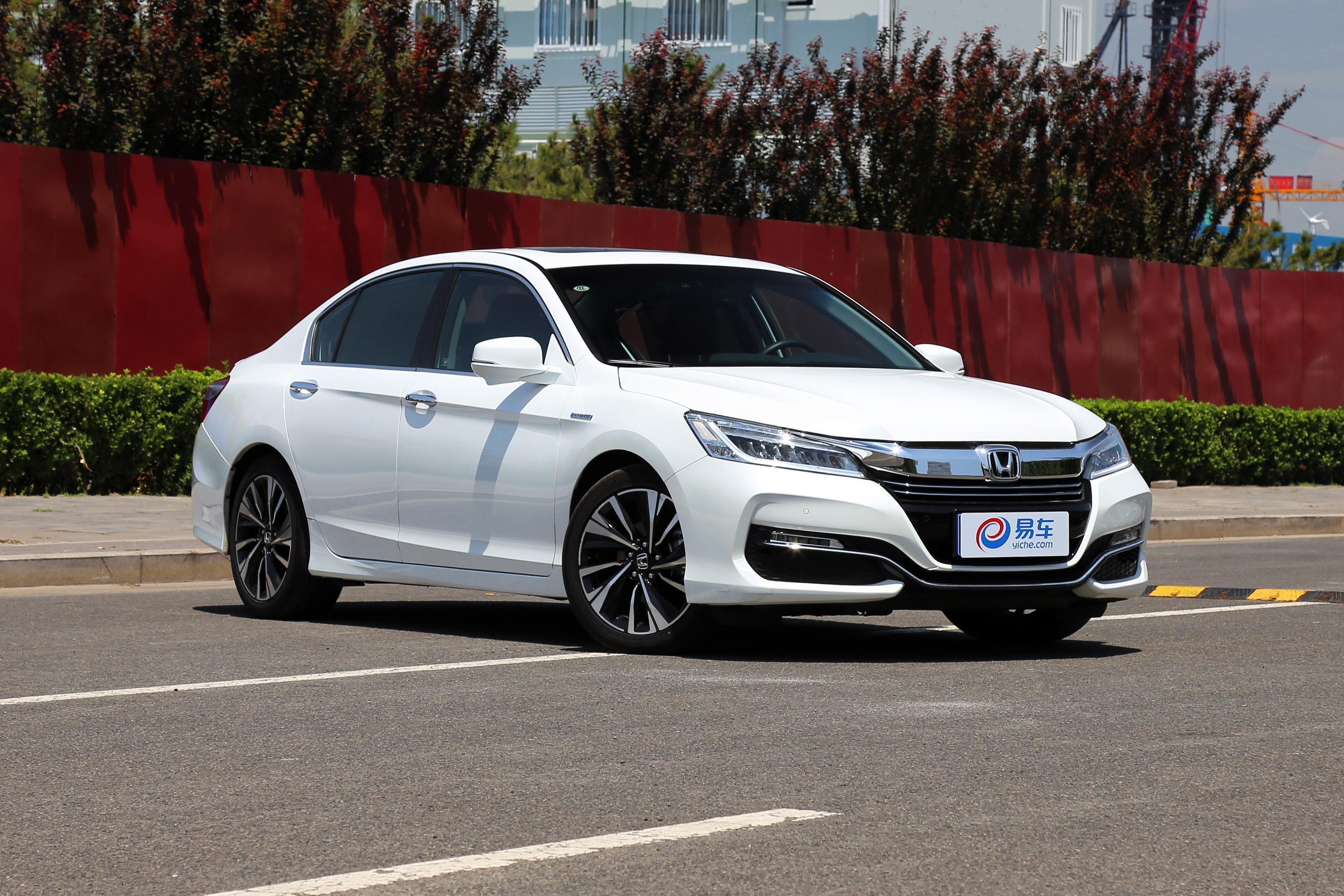 【雅阁混动 2.0L E-CVT 锐尊版侧前45度车头向右水平图片-汽车图片大全】-易车