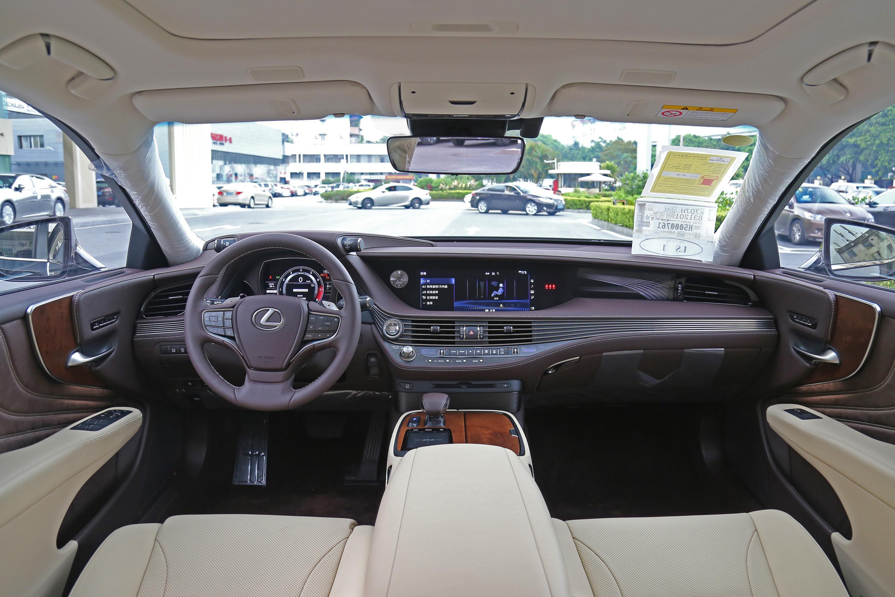 【雷克萨斯LS350 卓越版 国V内饰全景正拍图片-汽车图片大全】-易车