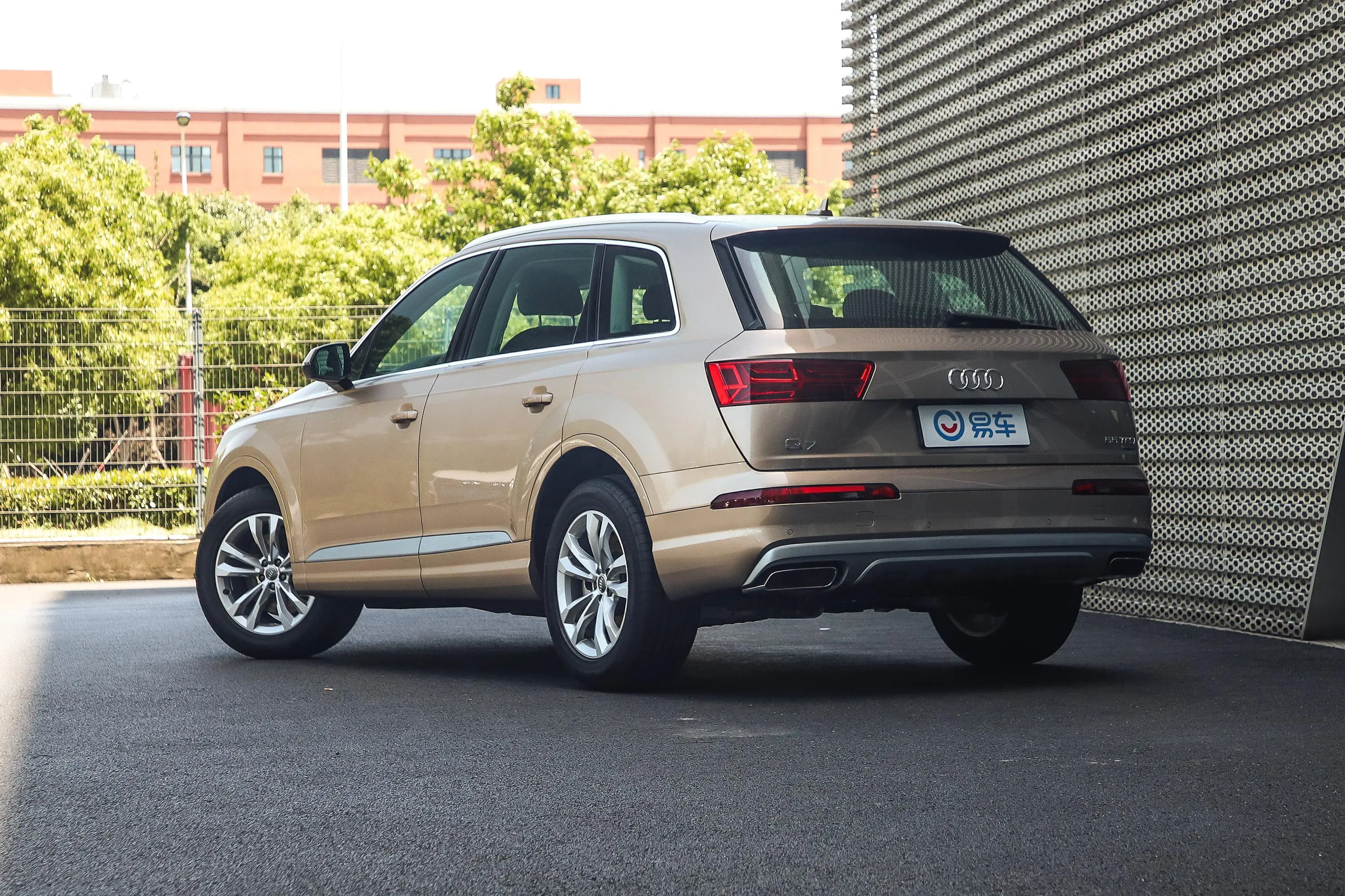 【奥迪Q755 TFSI 技术版外观图片-汽车图片大全】-易车