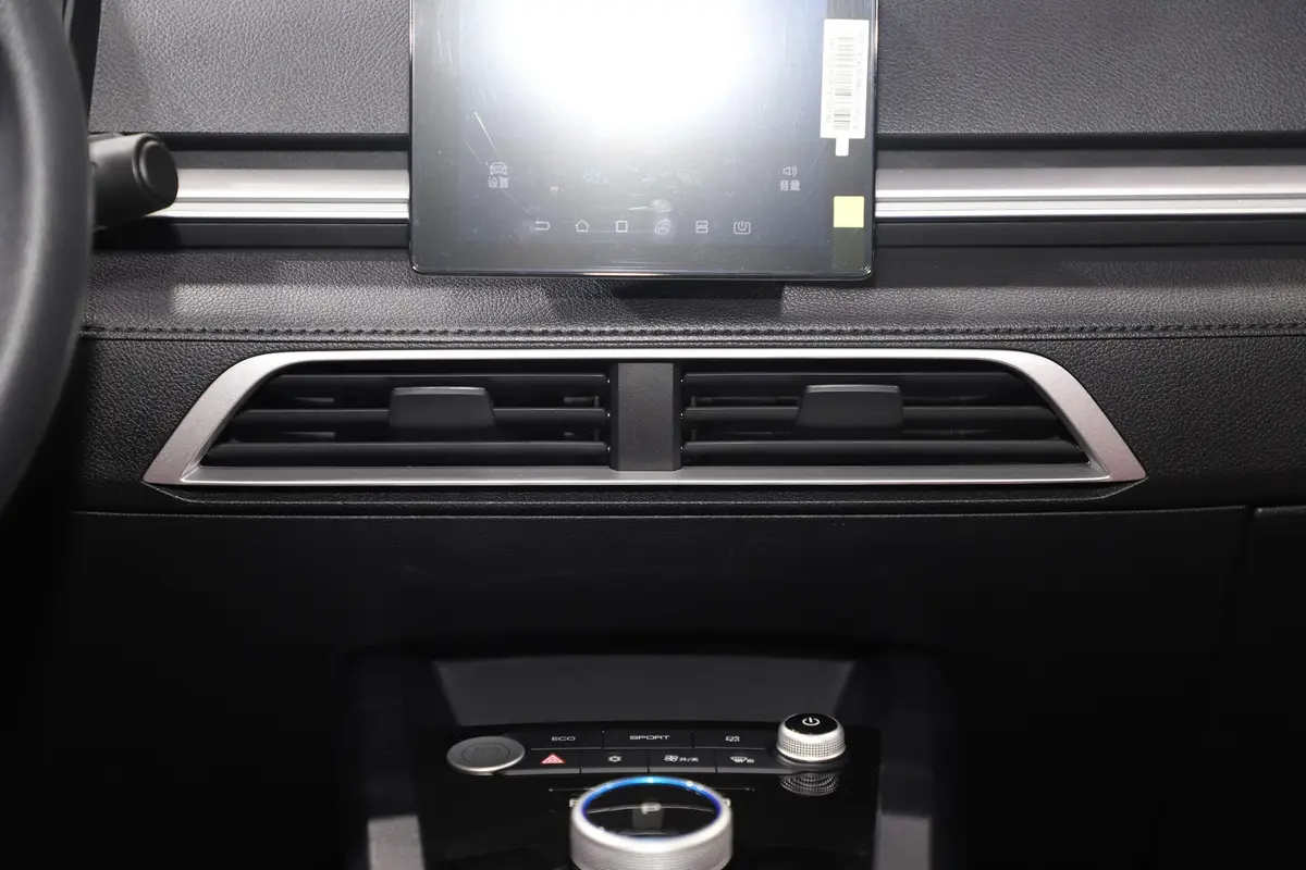 【比亚迪e2图片-汽车图片大全】-易车