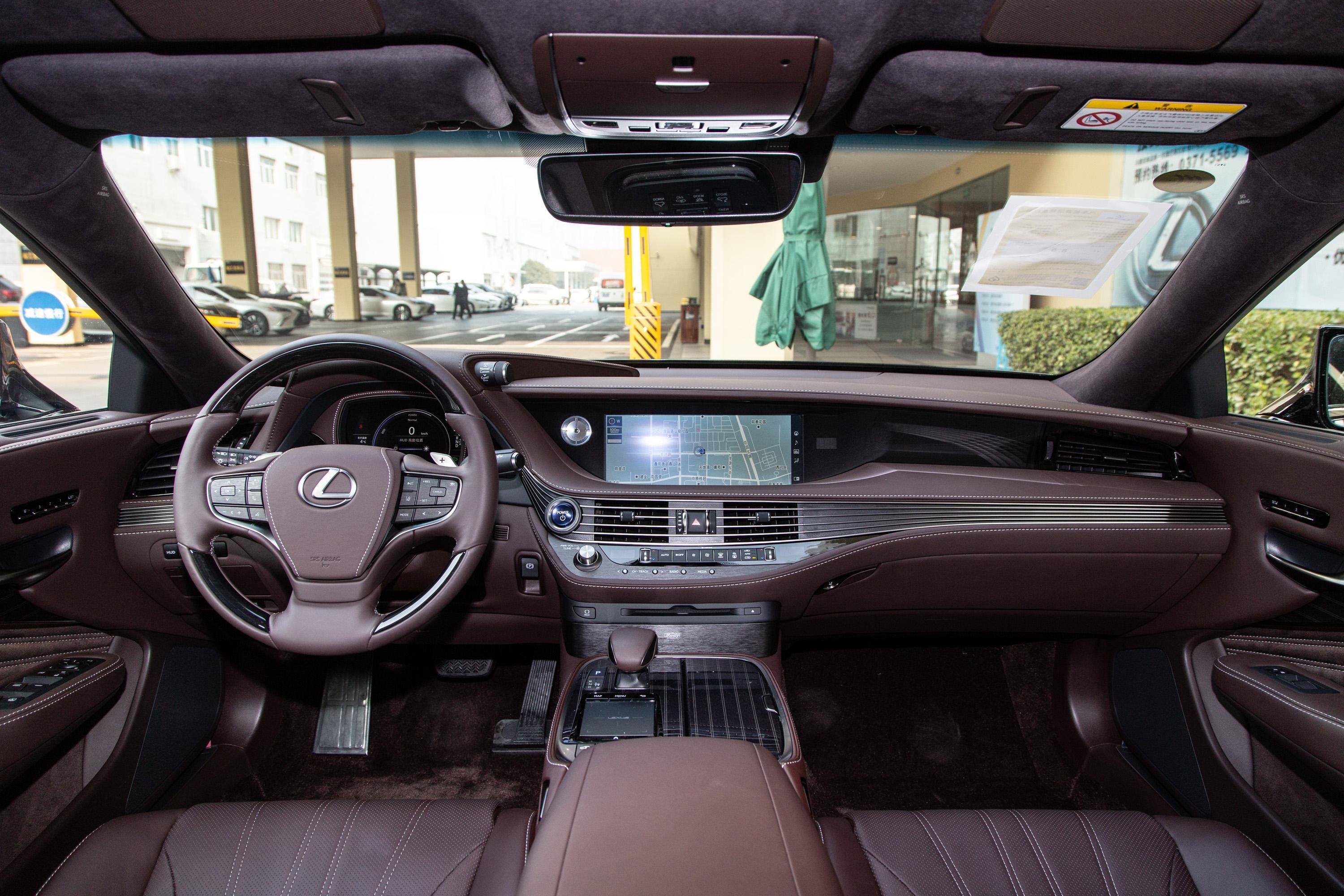 【雷克萨斯LS500h 豪华版 国VI内饰全景正拍图片-汽车图片大全】-易车