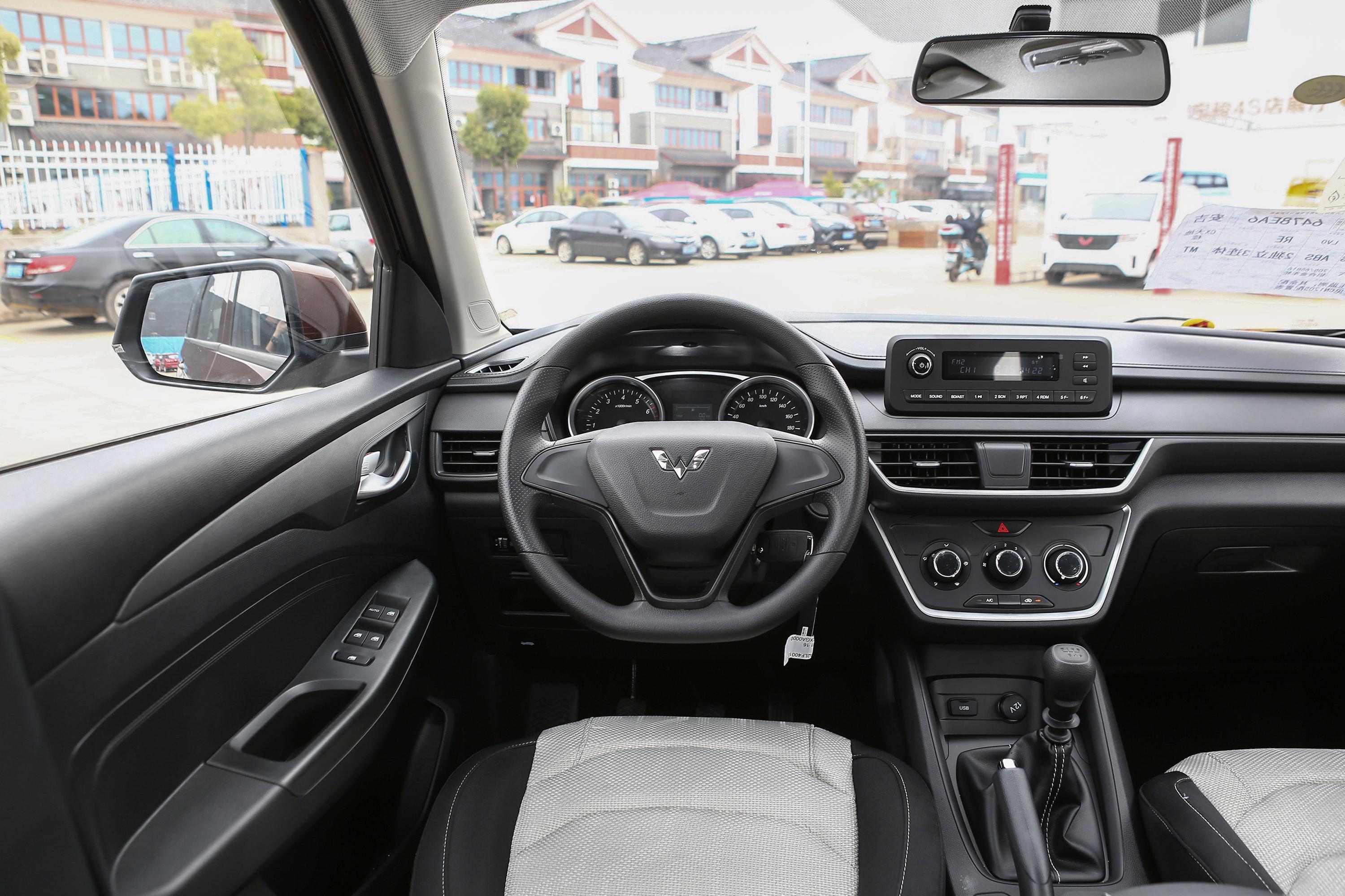 【五菱宏光S31.5L 手动 标准型 国VI驾驶位区域图片-汽车图片大全】-易车