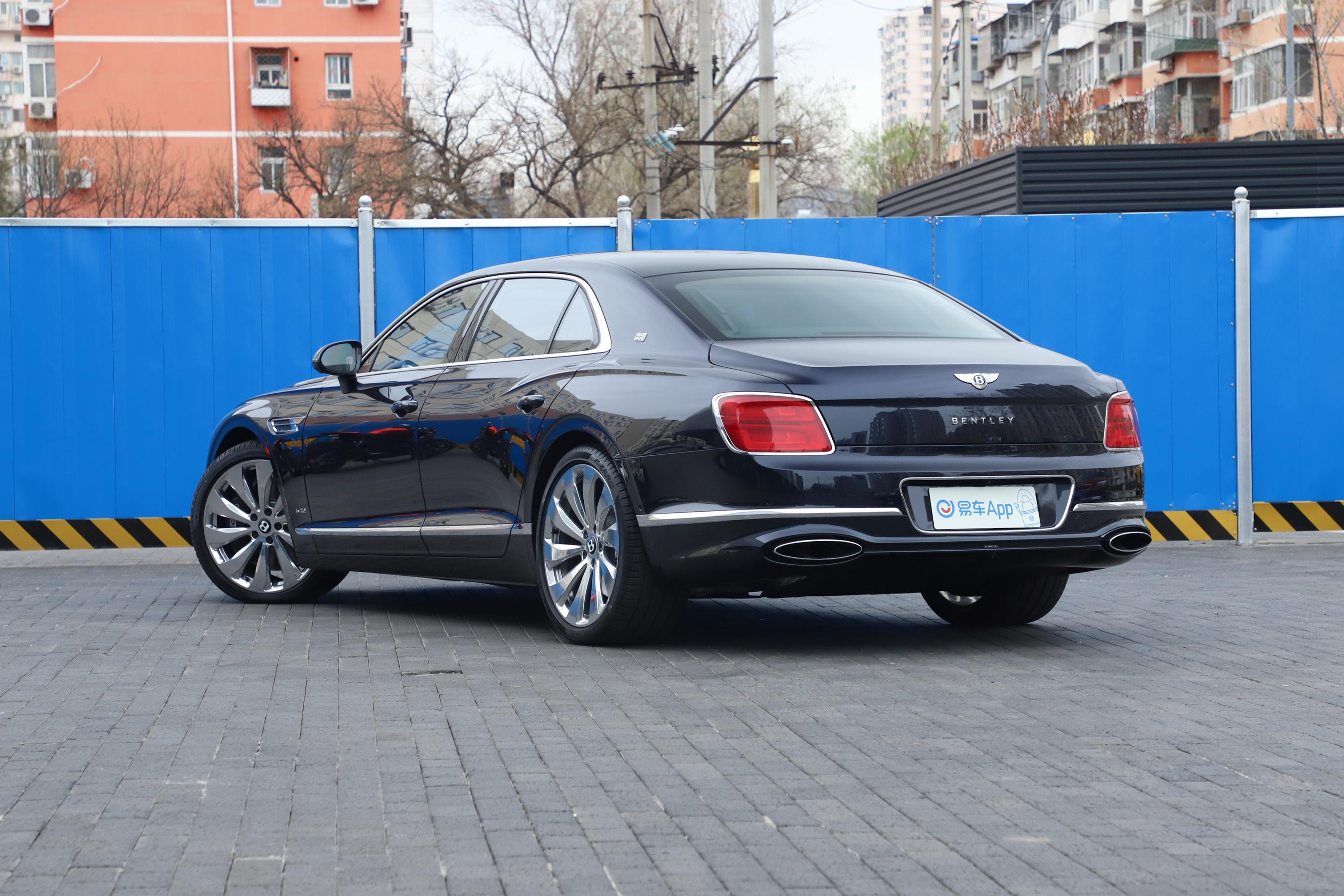 【飞驰6.0T W12 First Edition侧后45度车头向左水平图片-汽车图片大全】-易车