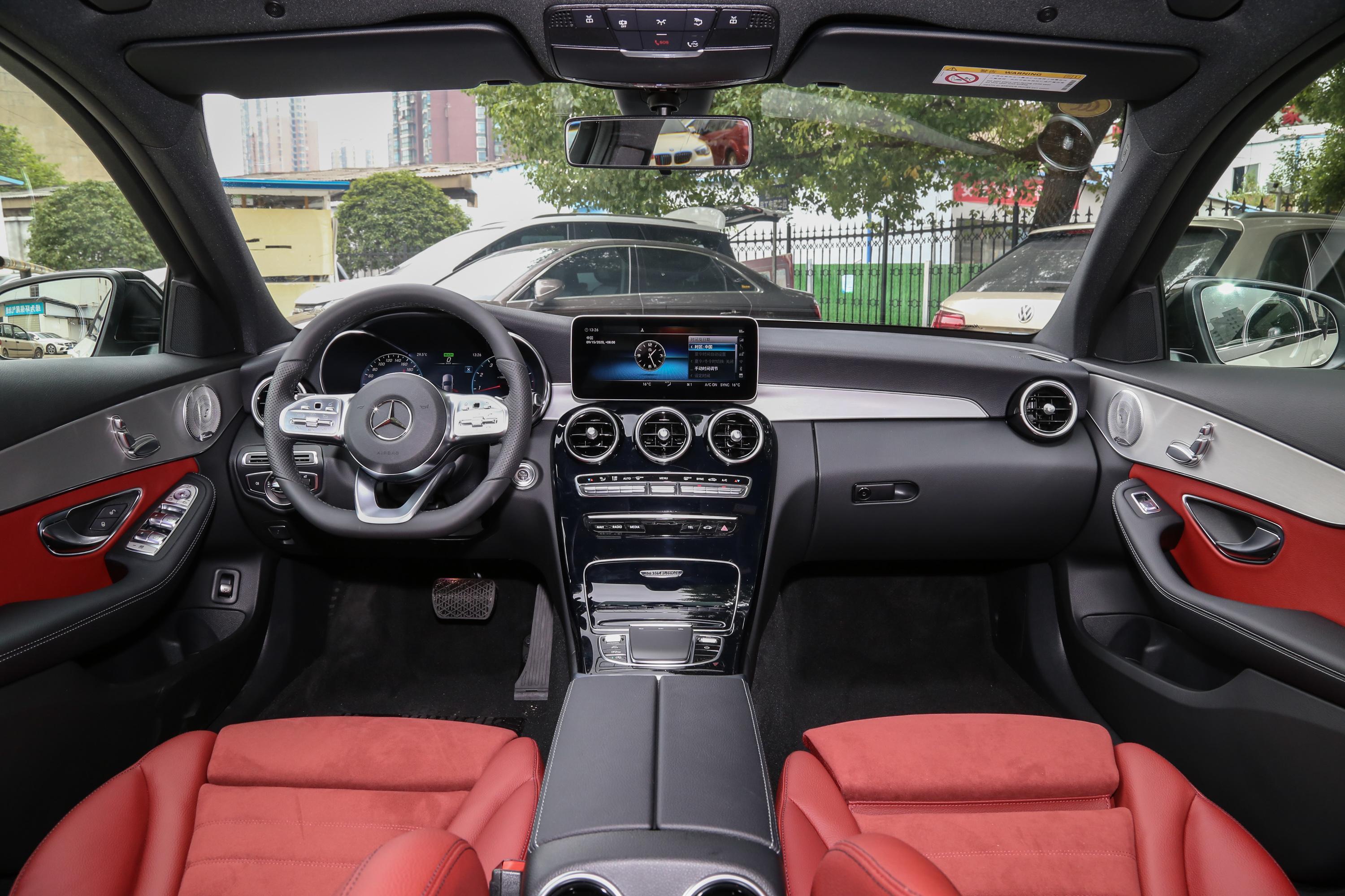 【奔驰C级C 260 星耀臻藏版内饰全景正拍图片-汽车图片大全】-易车