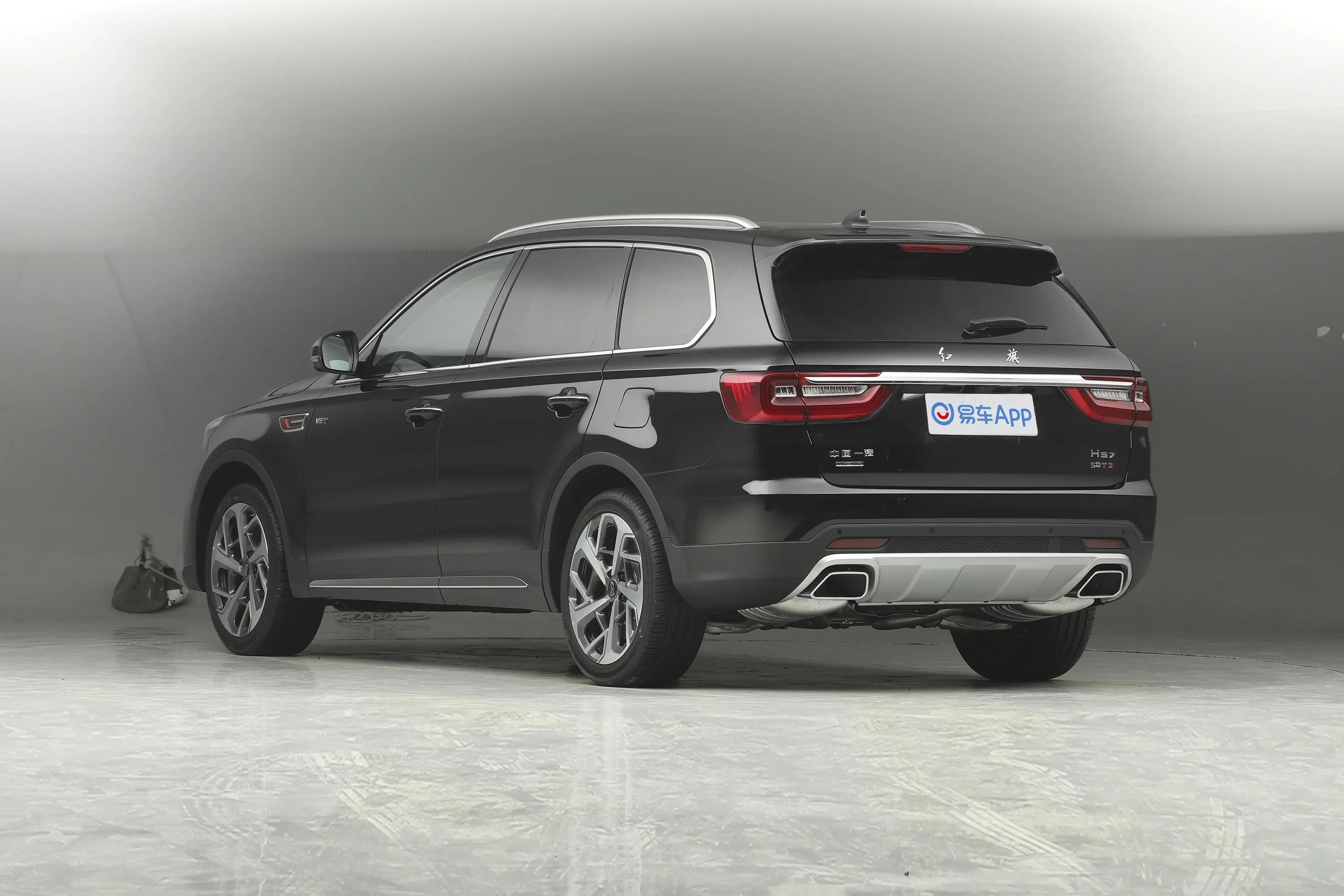 【红旗HS73.0T 手自一体 四驱 智联旗领版侧后45度车头向左水平图片-汽车图片大全】-易车