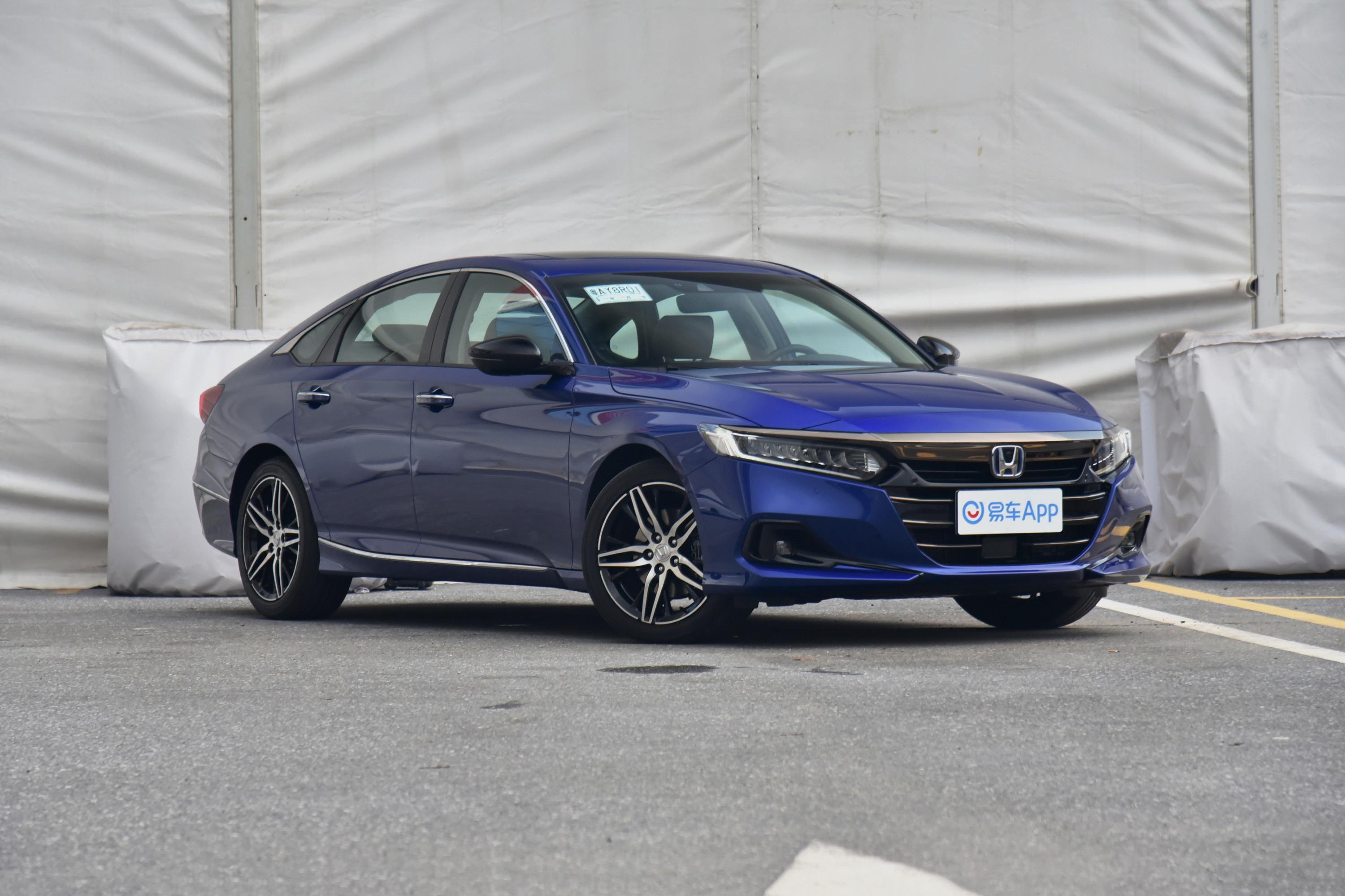 【雅阁混动 2.0L E-CVT 幻夜·锐尊版侧前45度车头向右水平图片-汽车图片大全】-易车