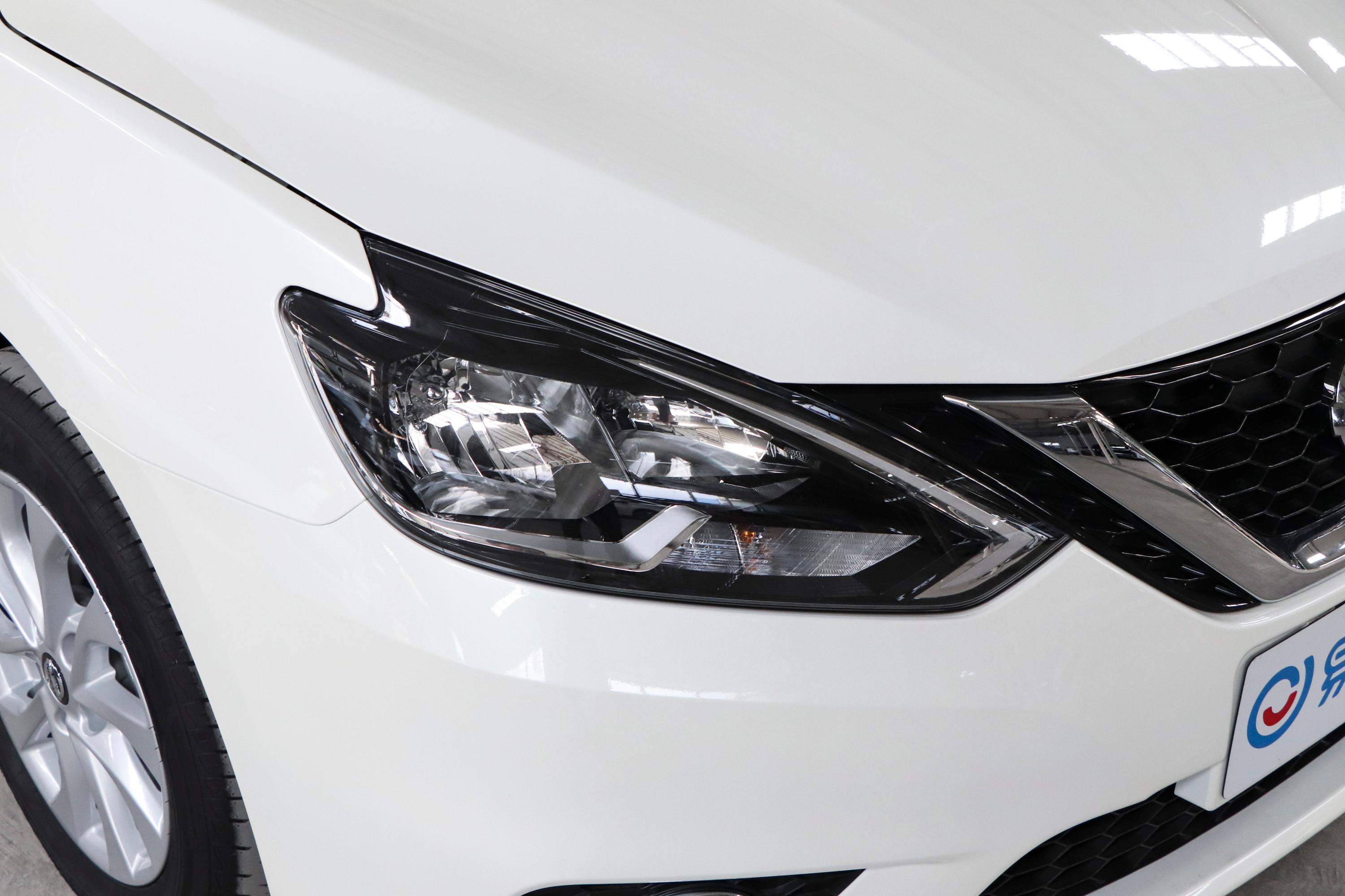 【轩逸经典 1.6L XL豪华版大灯侧45度俯拍图片-汽车图片大全】-易车