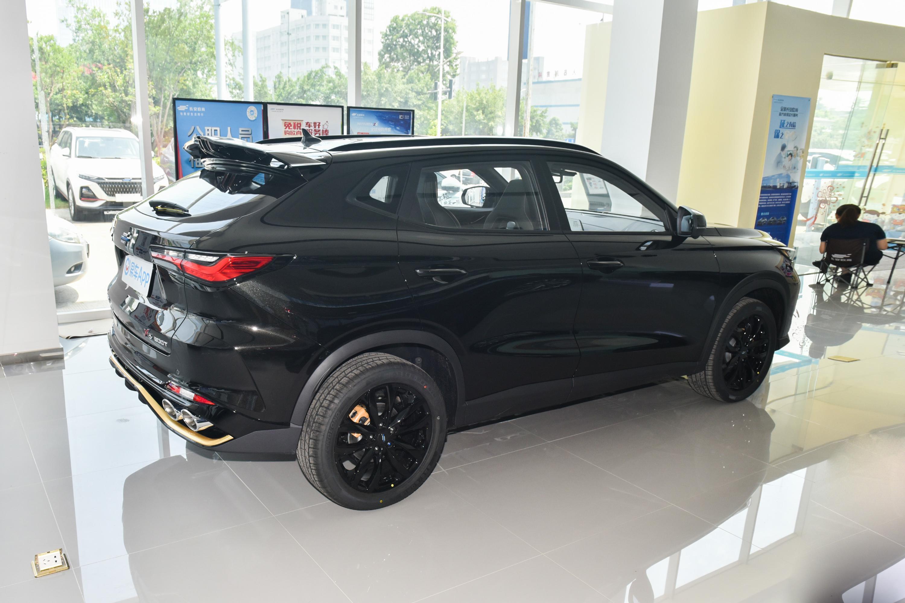 【长安欧尚X51.5T 双离合侠客版正侧车头向右水平图片-汽车图片大全】-易车