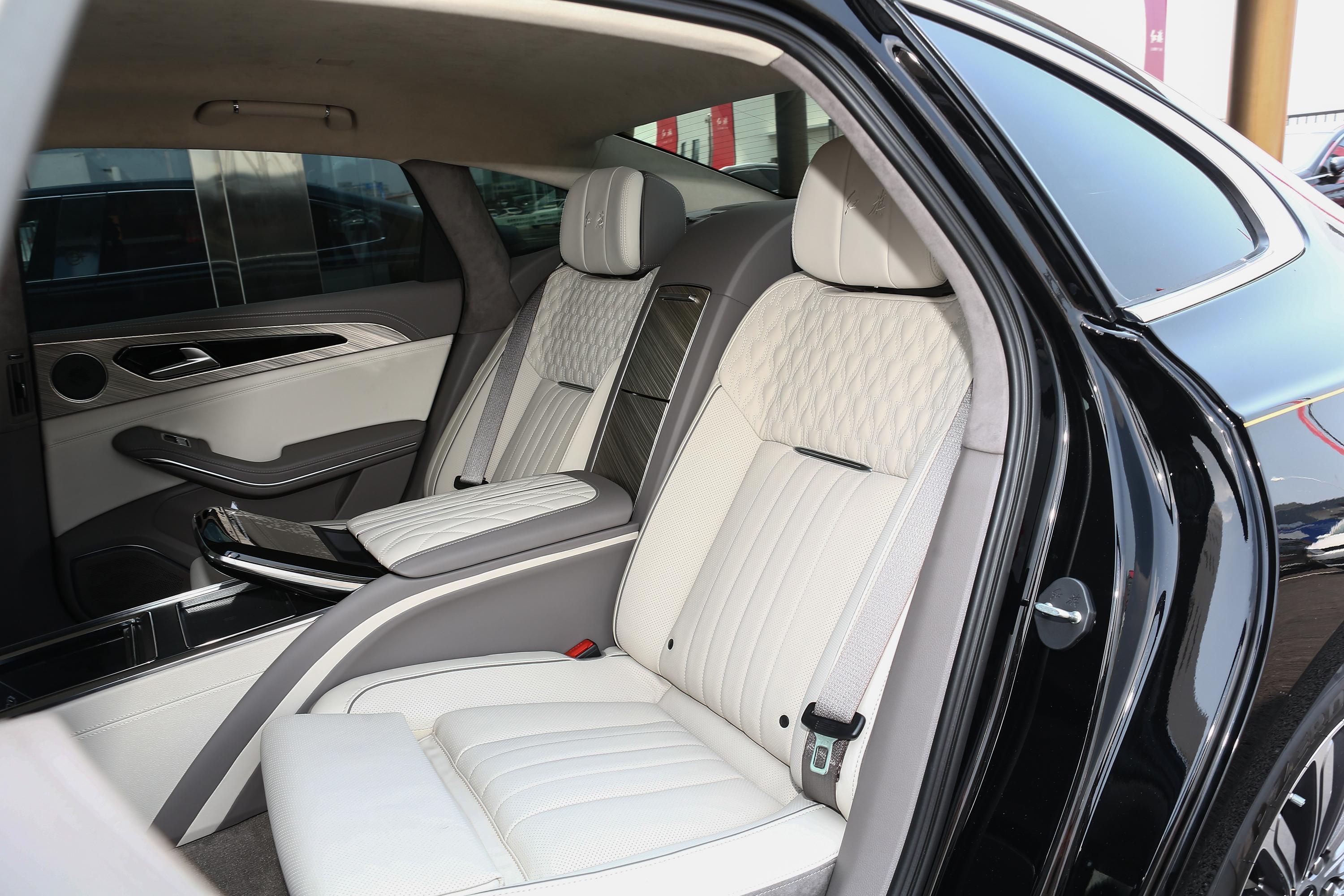 【红旗H93.0T H9+ 卓越定制版后排座椅图片-汽车图片大全】-易车