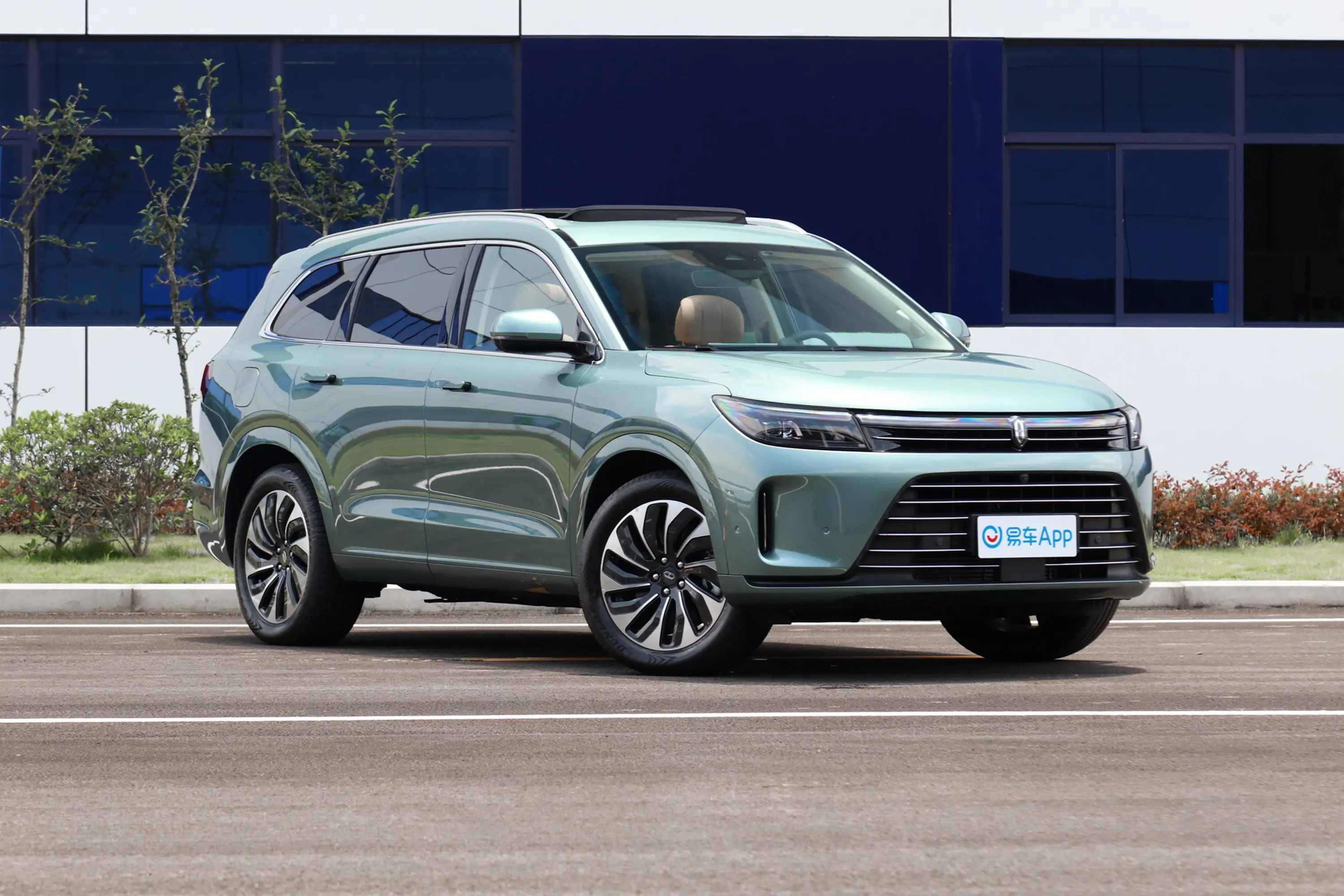 【问界M7四驱旗舰版侧前45度车头向右水平图片-汽车图片大全】-易车