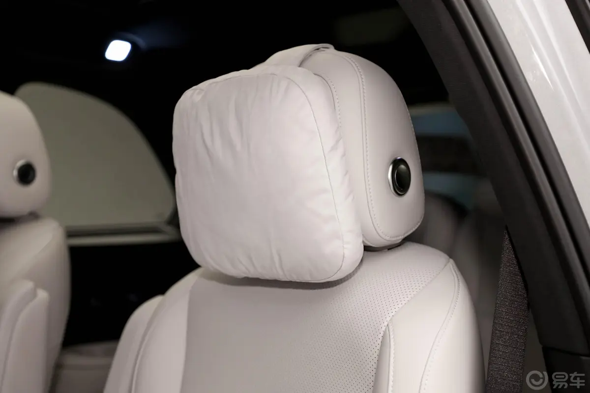 【理想L8L8 Max后排空间图片-汽车图片大全】-易车