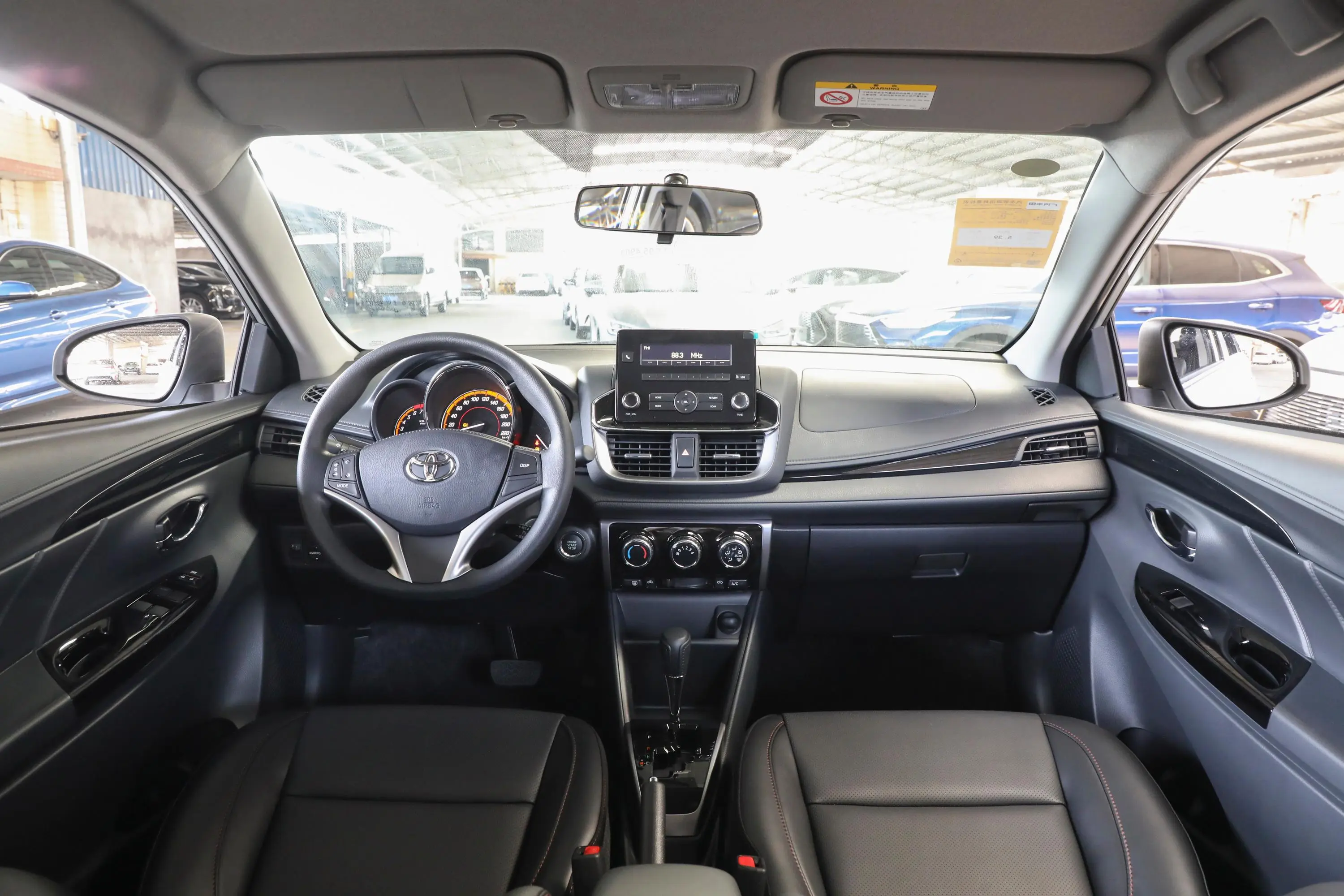 【YARiS L 致炫致炫X 1.5L CVT 豪华PLUS版内饰全景正拍图片-汽车图片大全】-易车