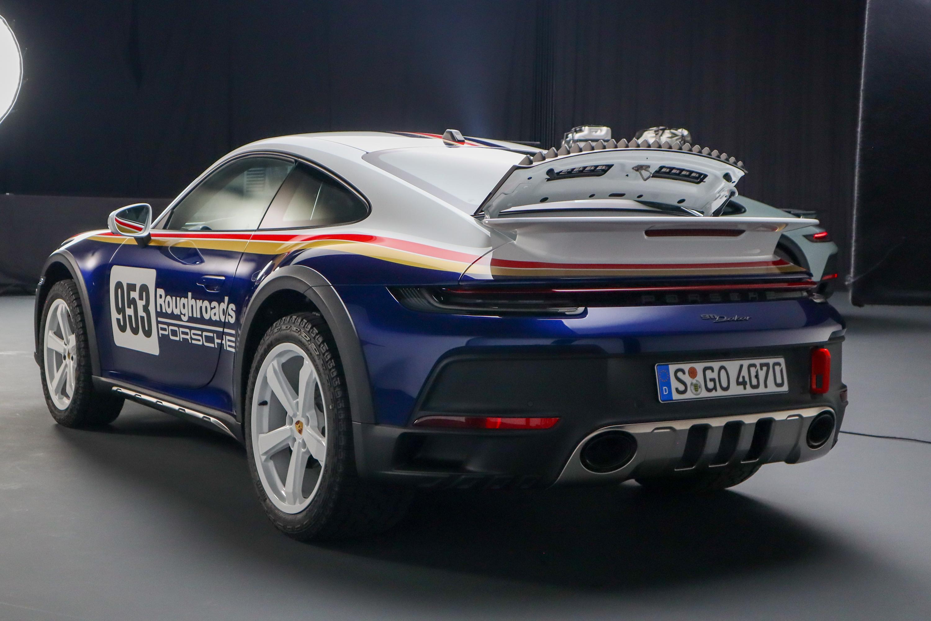 【保时捷911Dakar 德国版后备厢开启45度侧拍图片-汽车图片大全】-易车