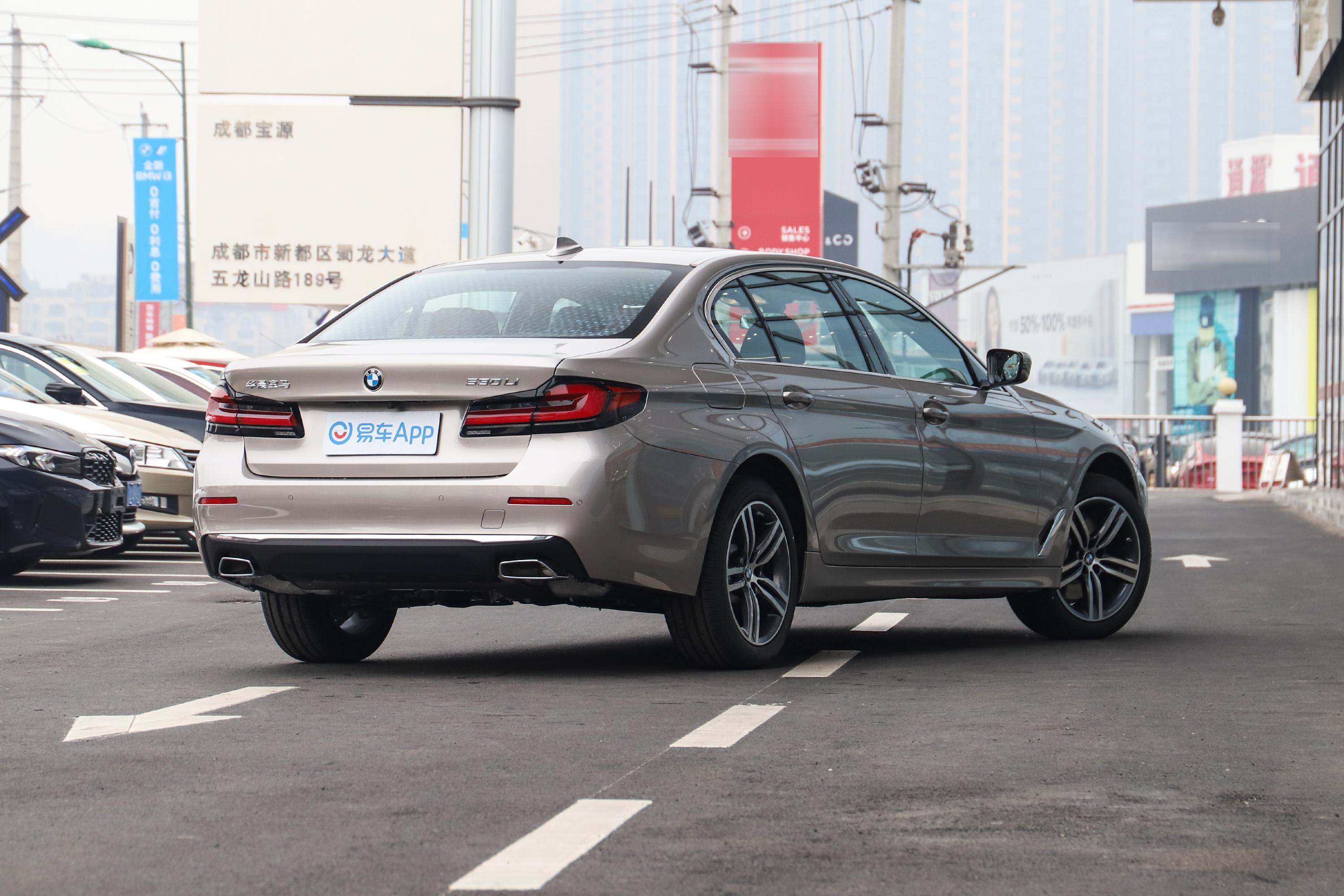 【宝马5系530Li 领先型 豪华套装侧后45度车头向右水平图片-汽车图片大全】-易车