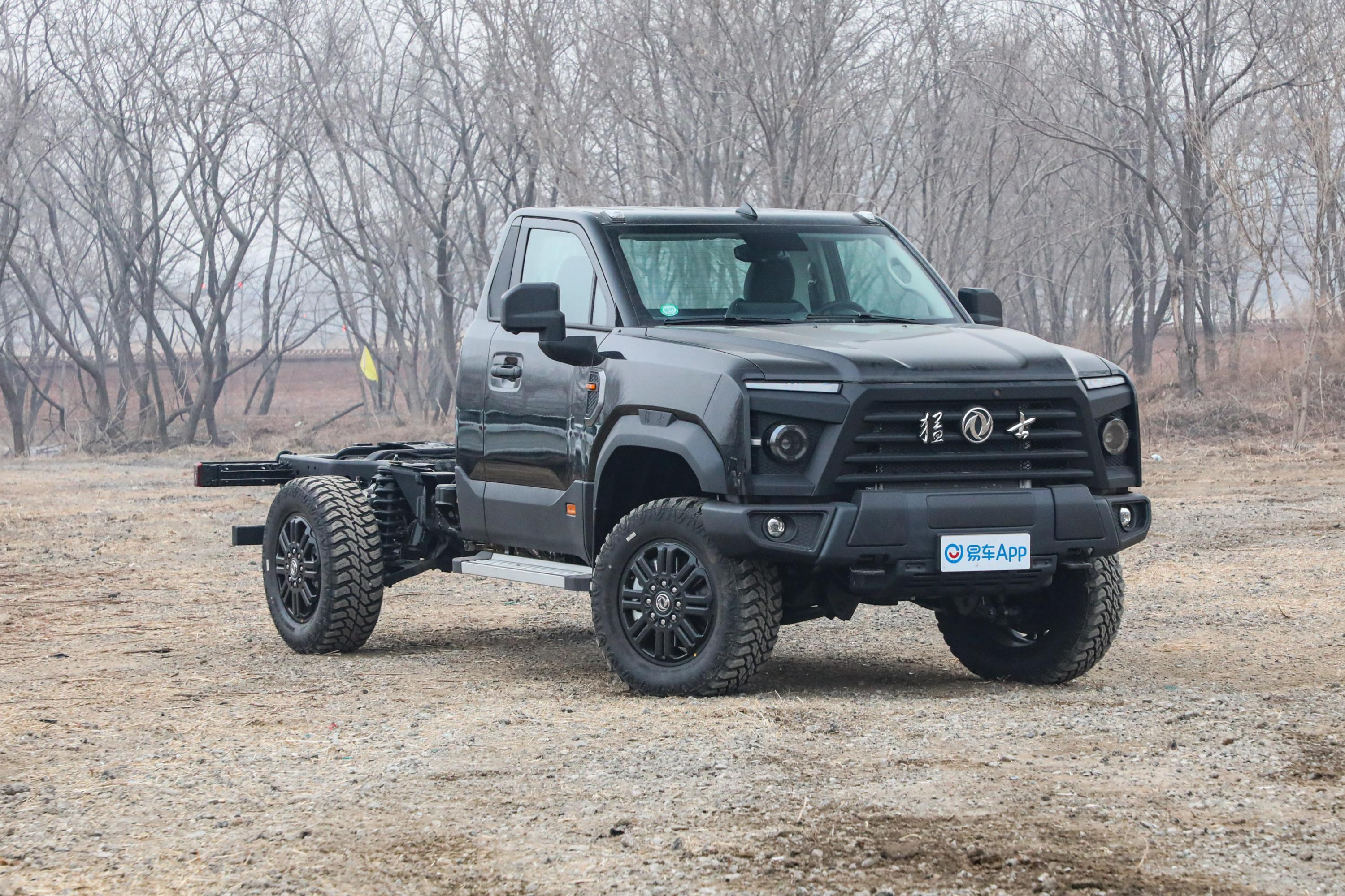 【猛士MS6006.7T 单排底盘旗舰版 3座侧前45度车头向右水平图片-汽车图片大全】-易车