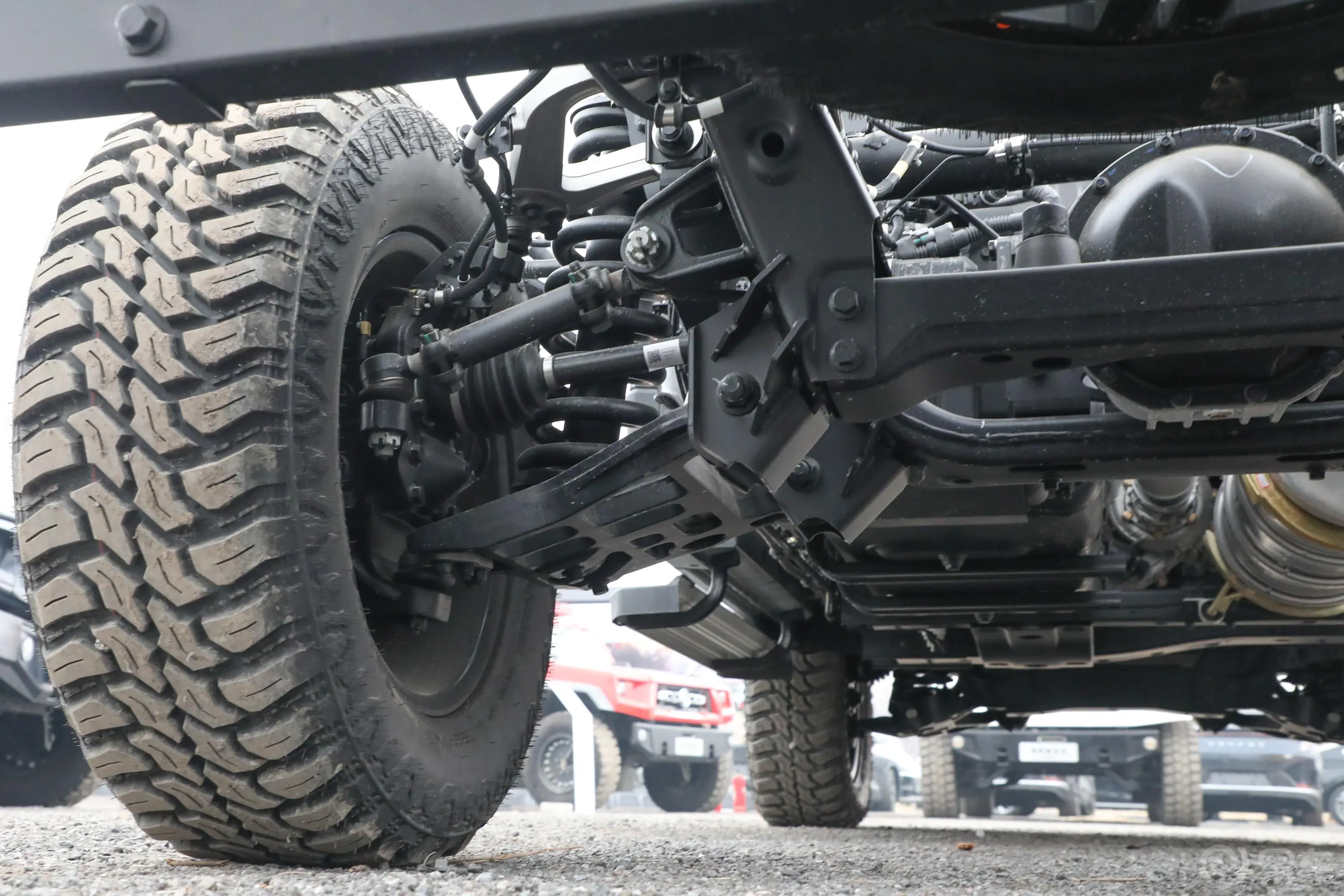 【猛士MS6006.7T 单排底盘旗舰版 3座动力底盘图片-汽车图片大全】-易车