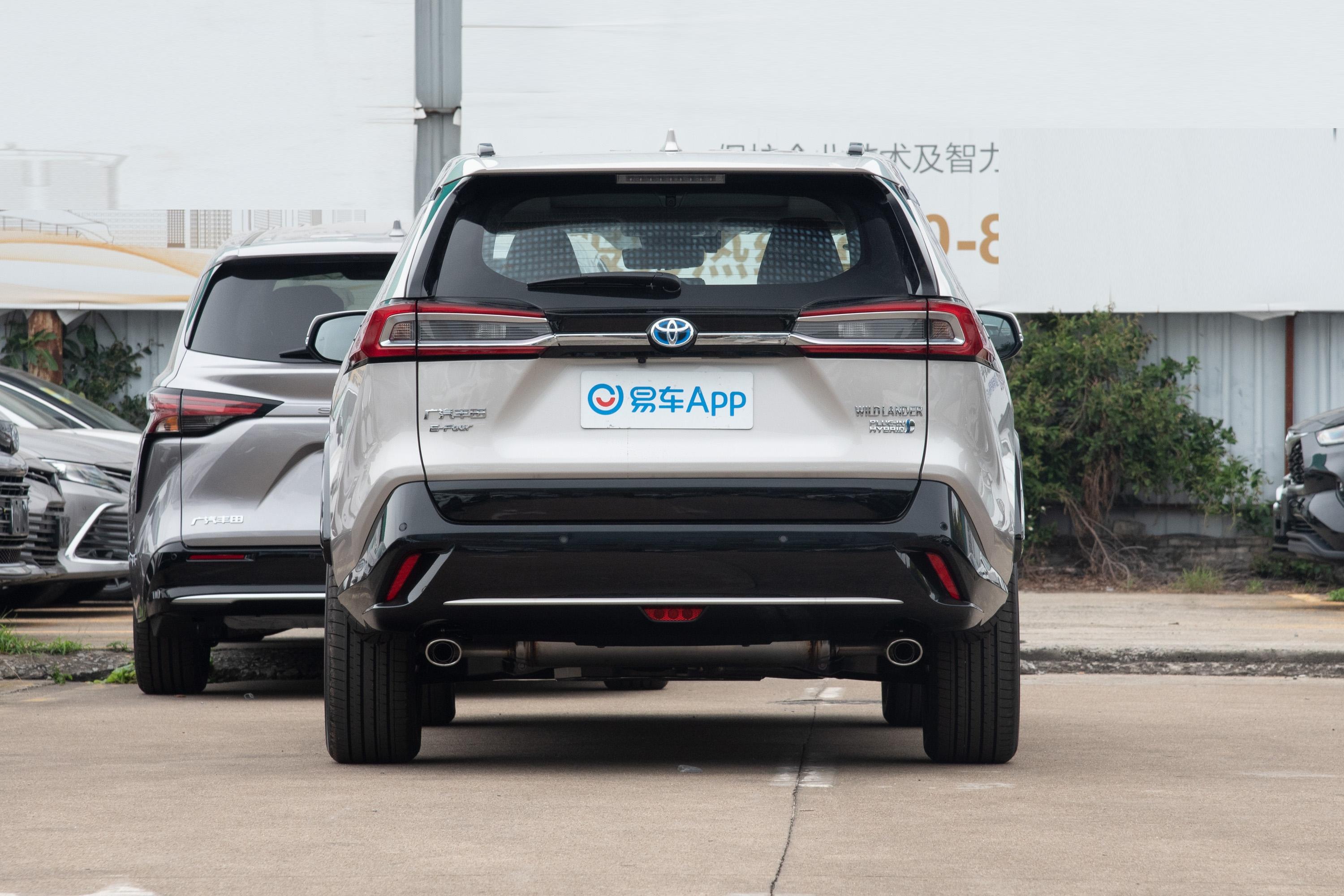 【威兰达 插电混动高性能版 2.5L 73km 四驱激擎版正后水平图片-汽车图片大全】-易车