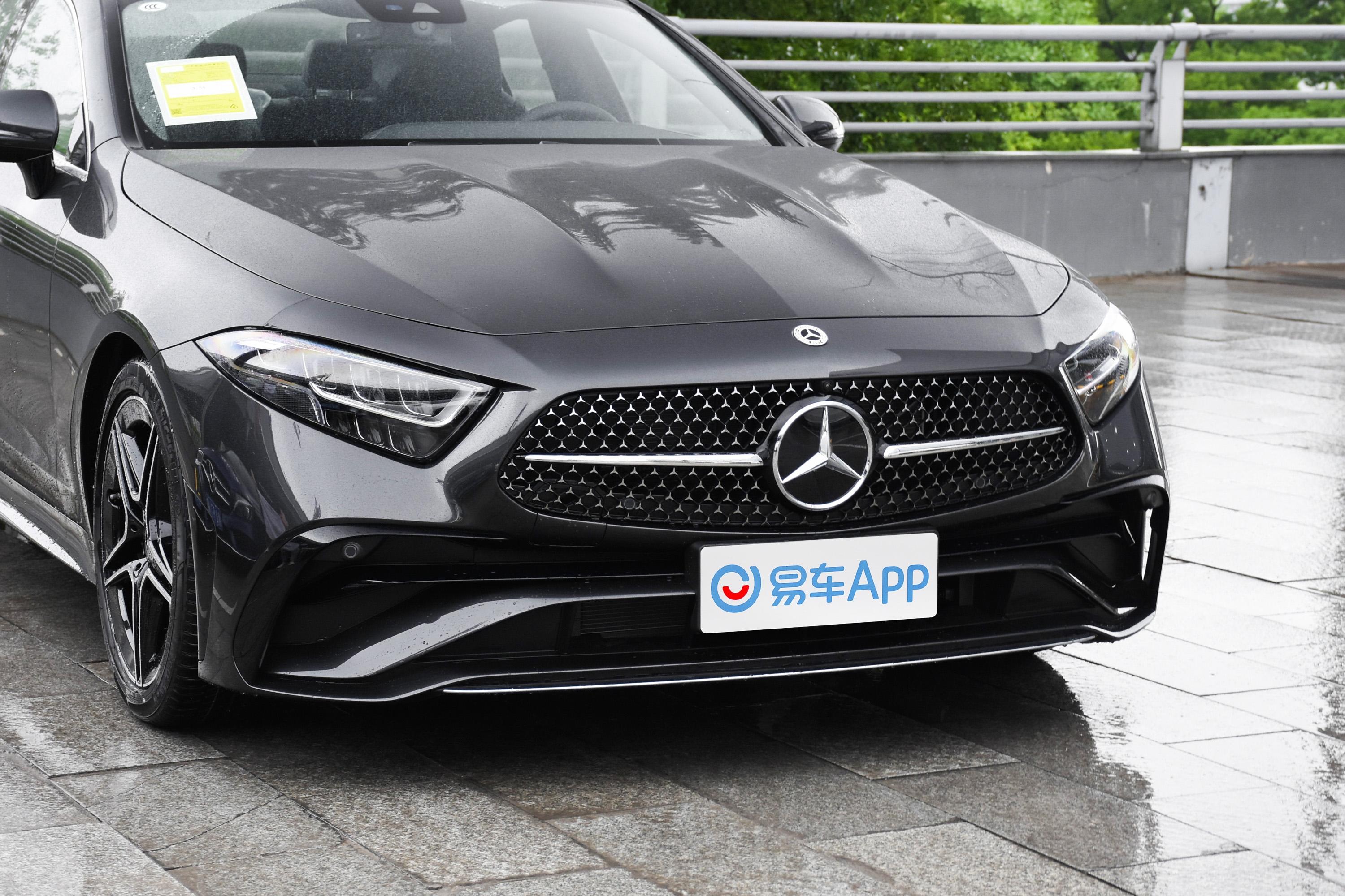 【奔驰CLS改款 CLS 300 豪华型前格栅侧俯拍图片-汽车图片大全】-易车