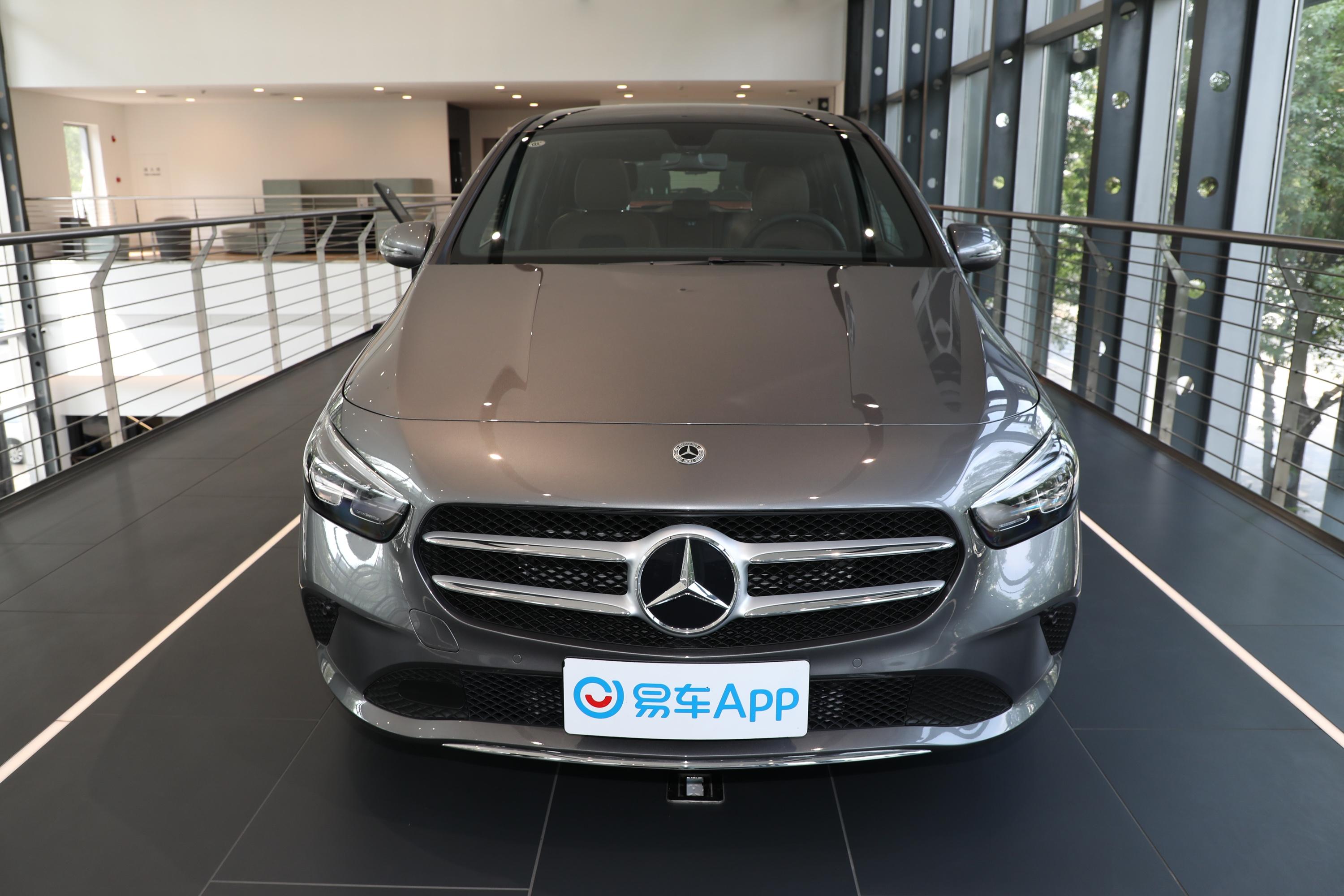 【奔驰B级B200 动感型正前水平图片-汽车图片大全】-易车