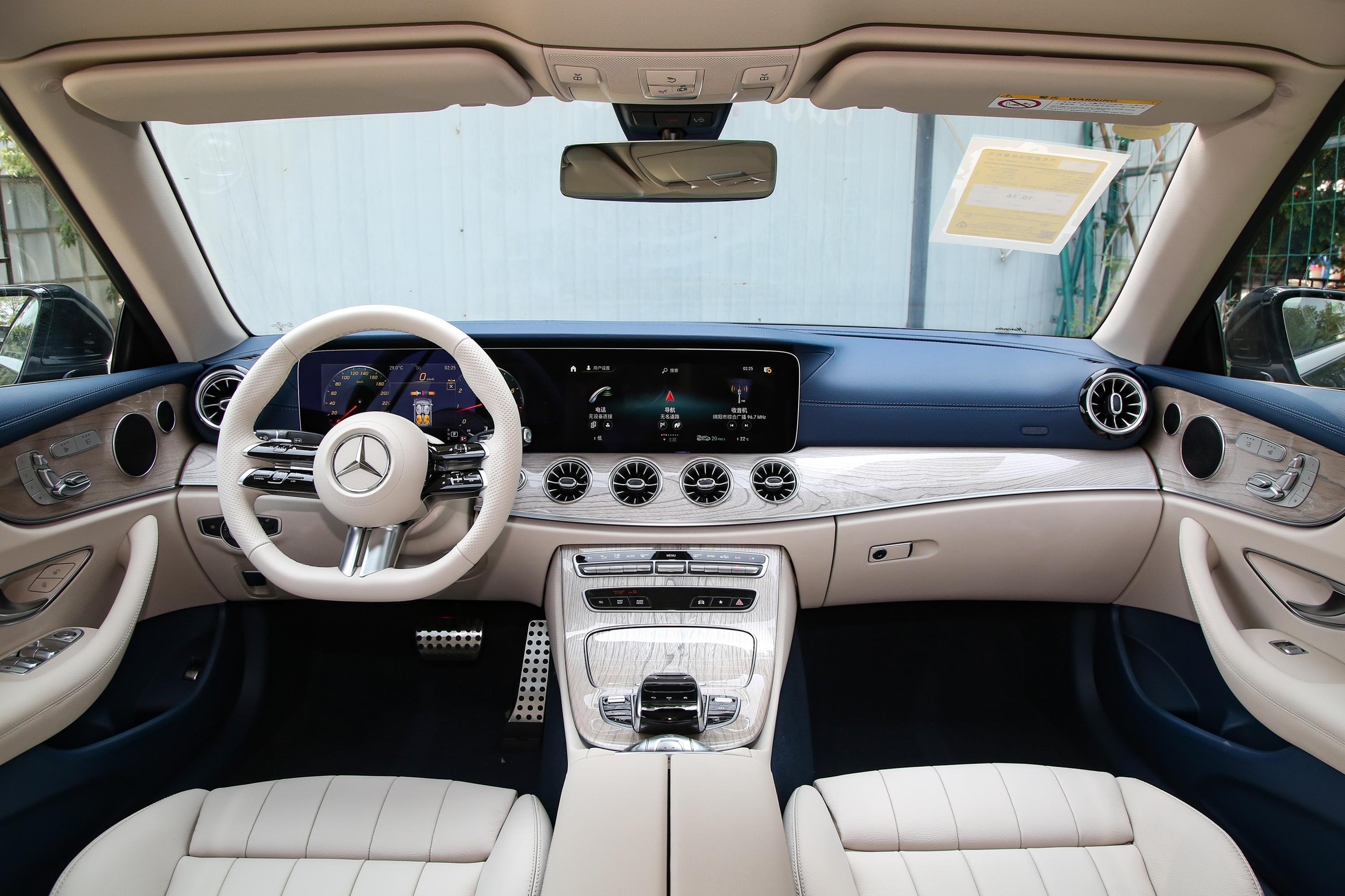 【奔驰E级(进口)改款 E 260 4MATIC 敞篷轿跑车内饰全景正拍图片-汽车图片大全】-易车