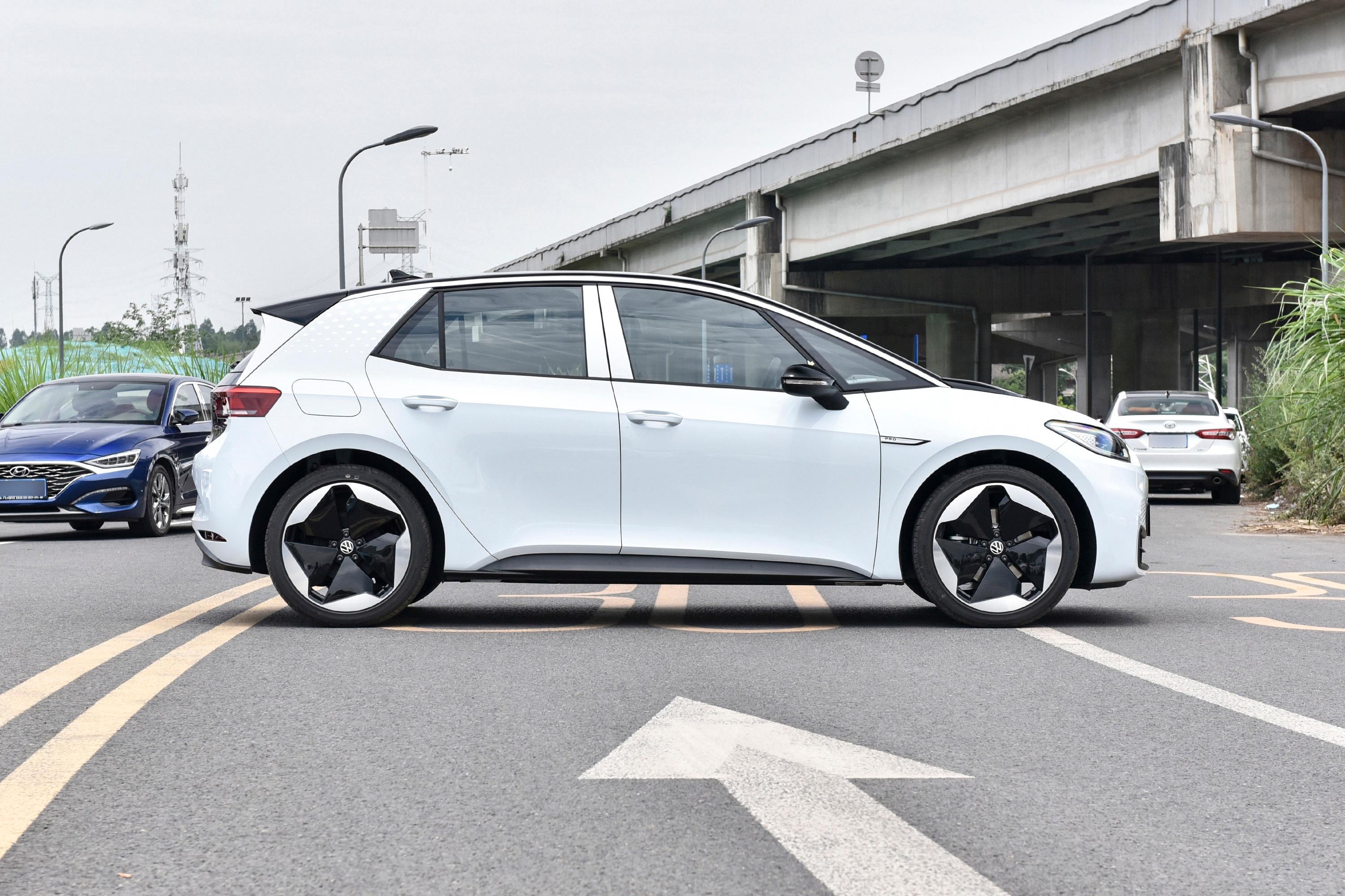 【大众ID.3升级款 450km 极智版正侧车头向右水平图片-汽车图片大全】-易车