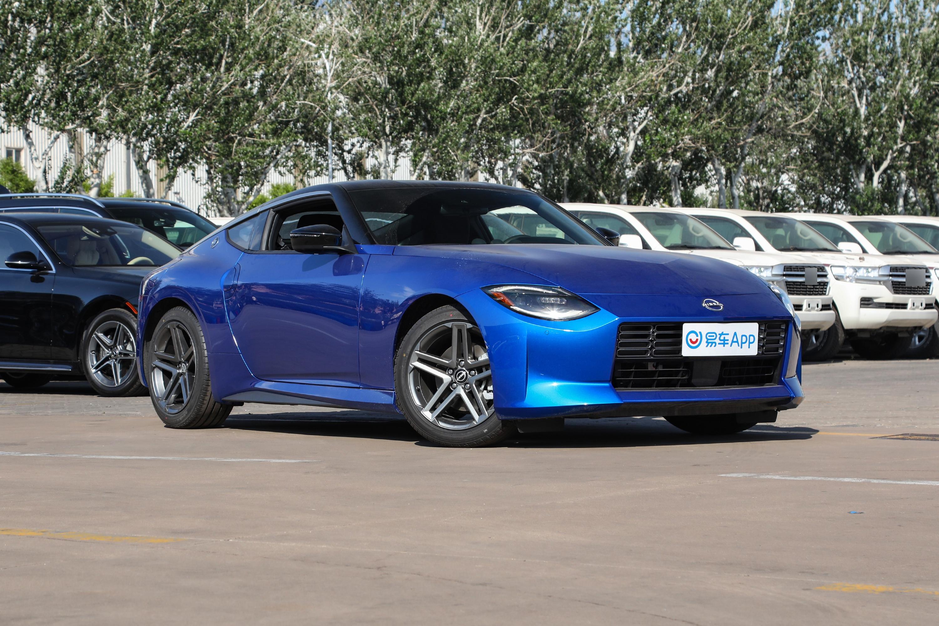 【日产Z3.0T 手动标准版侧前45度车头向右水平图片-汽车图片大全】-易车