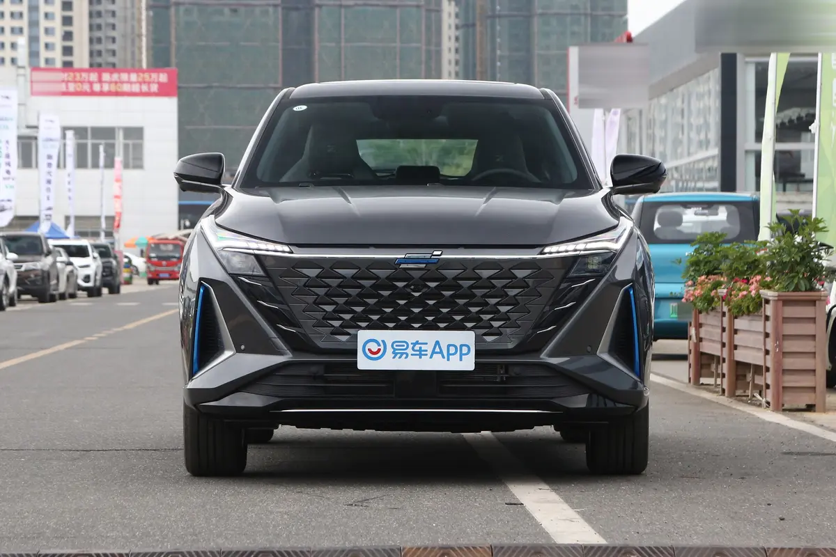 【长安欧尚Z6新能源1.5T 150km 旗舰型正前水平图片-汽车图片大全】-易车