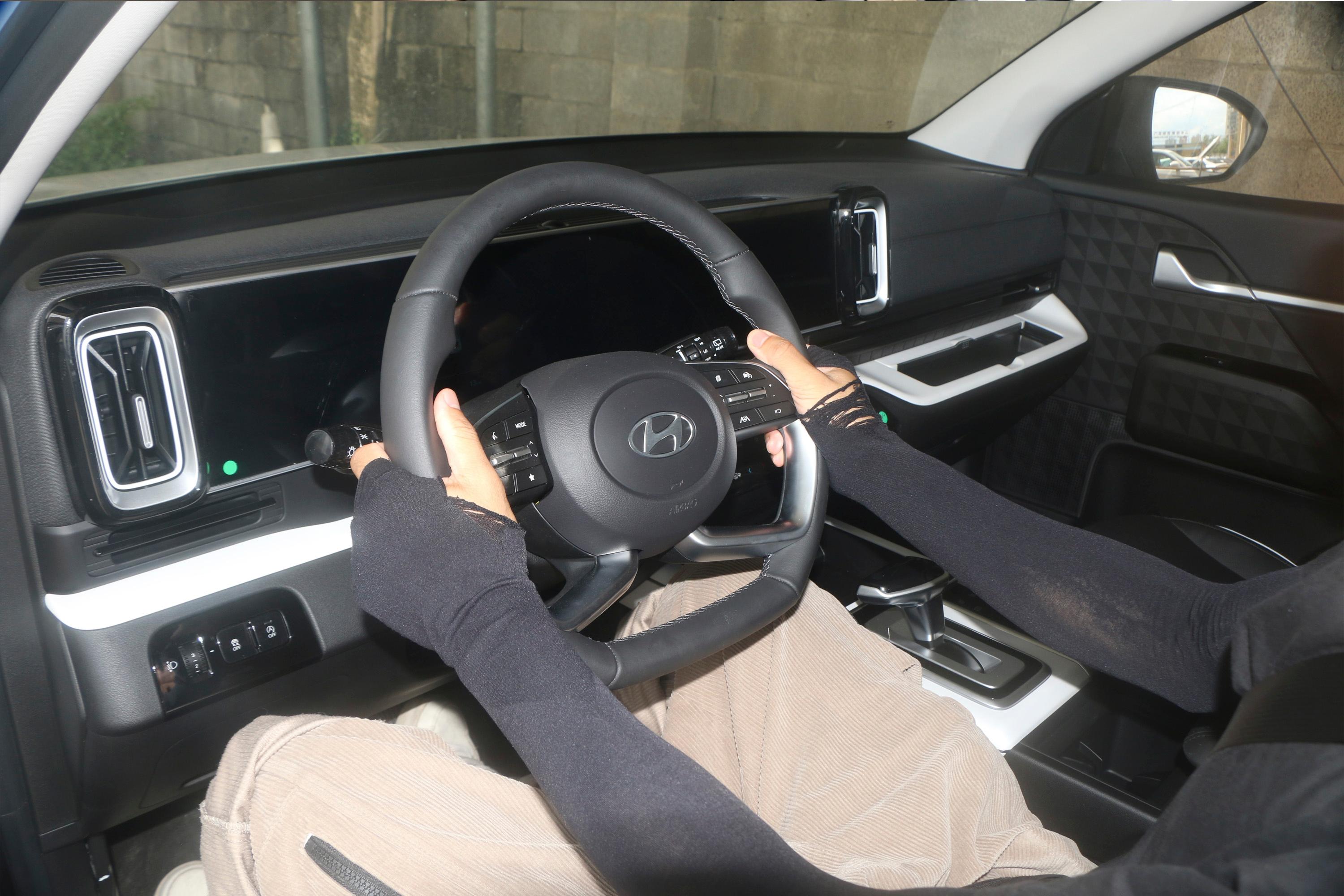 【现代ix35沐飒 2.0L DLX豪华版主驾驶位图片-汽车图片大全】-易车