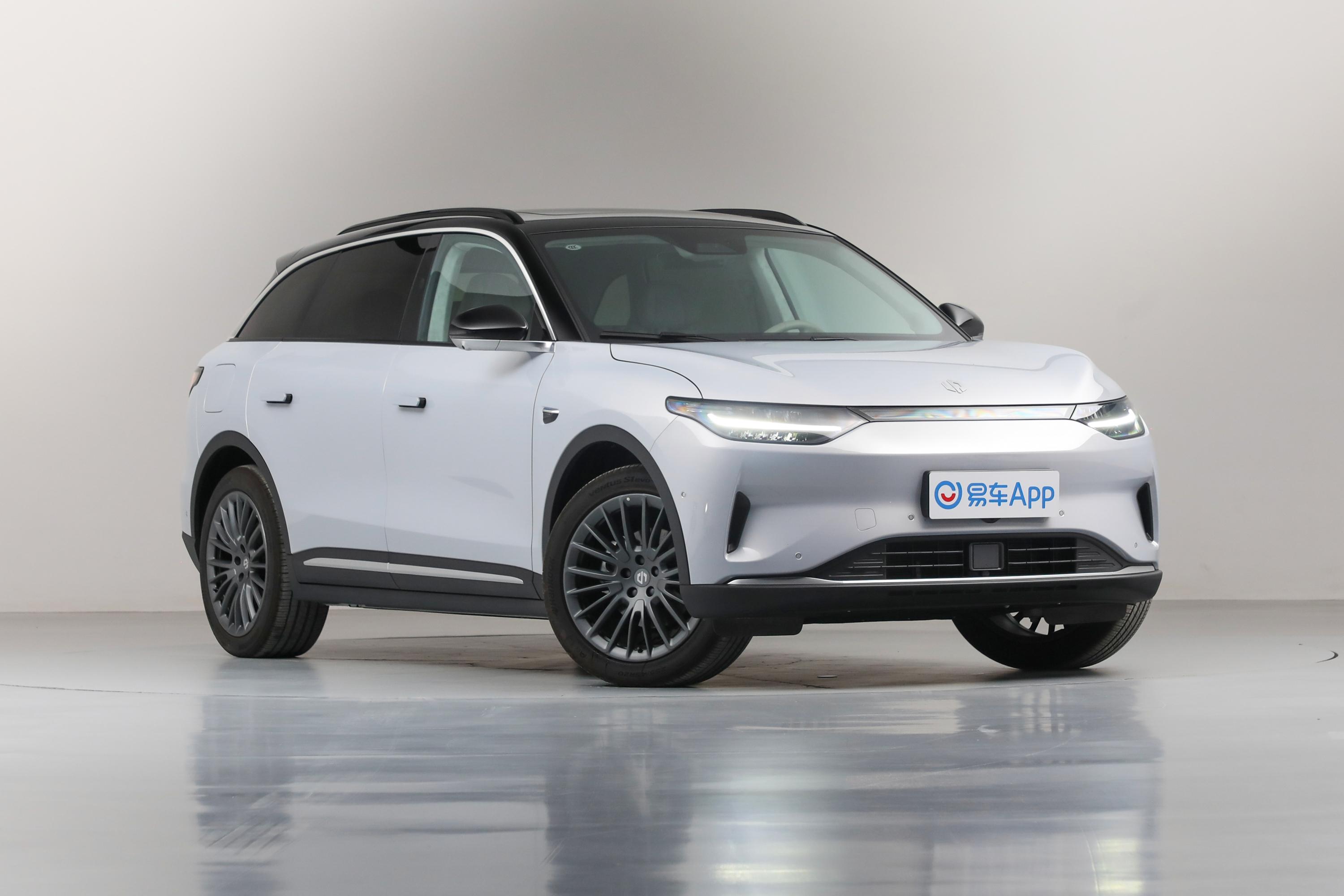 【零跑C11 纯电动650km 650后驱智享版侧前45度车头向右水平图片-汽车图片大全】-易车