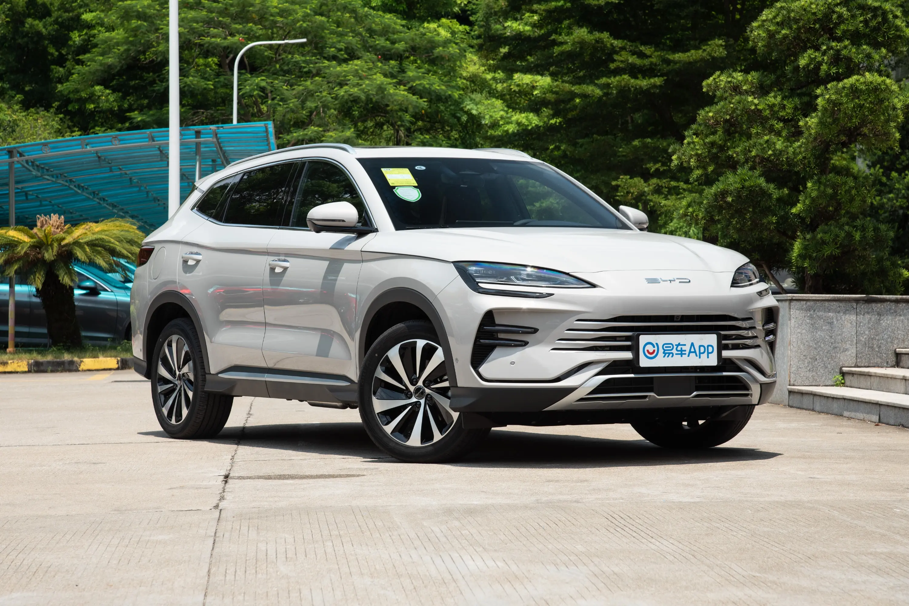 【宋PLUS新能源DM-i 冠军版 1.5L 150km 旗舰PLUS 5G图片-汽车图片大全】-易车