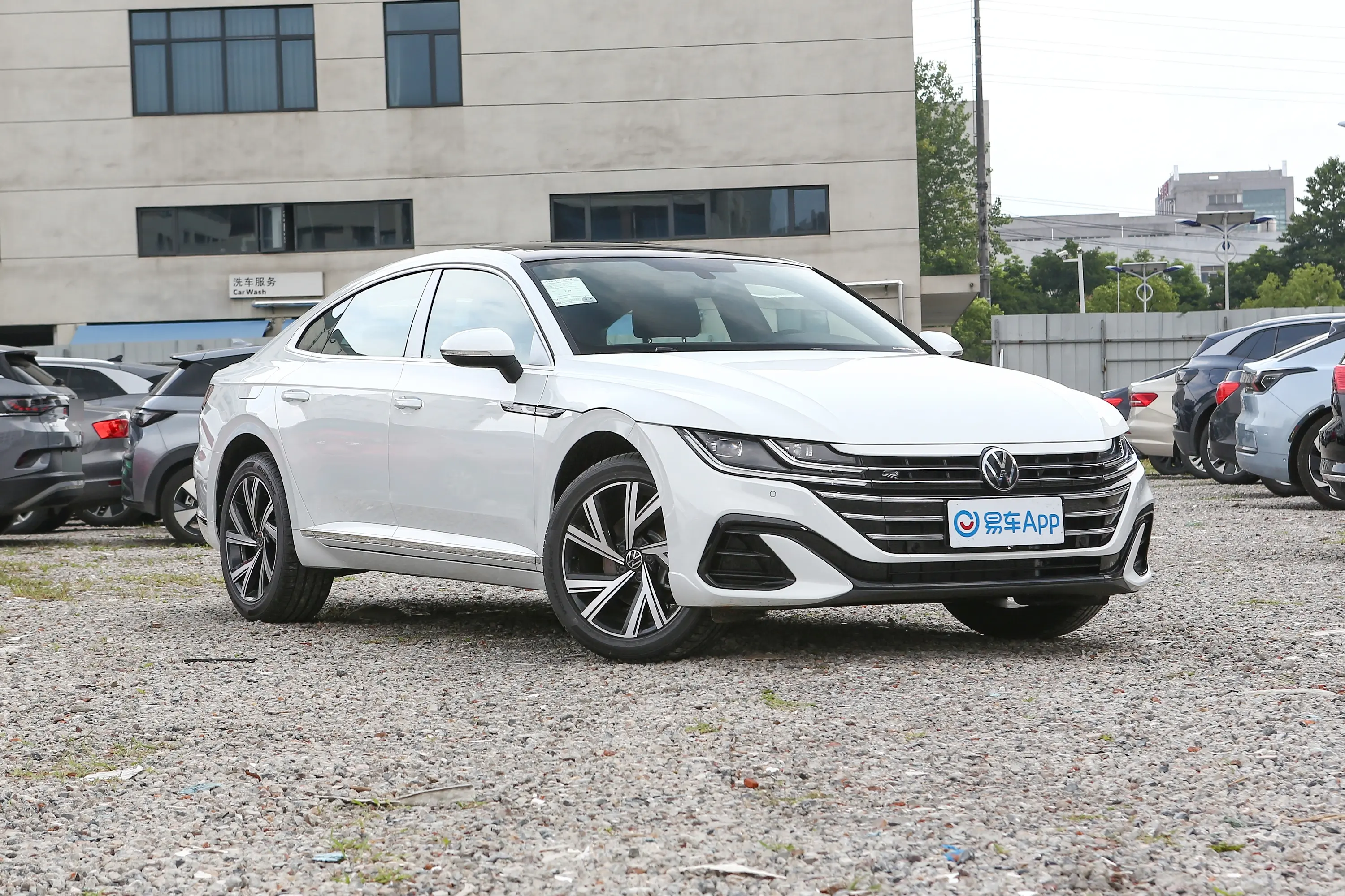 【一汽-大众CC改款 330TSI 炫目版侧前45度车头向右水平图片-汽车图片大全】-易车