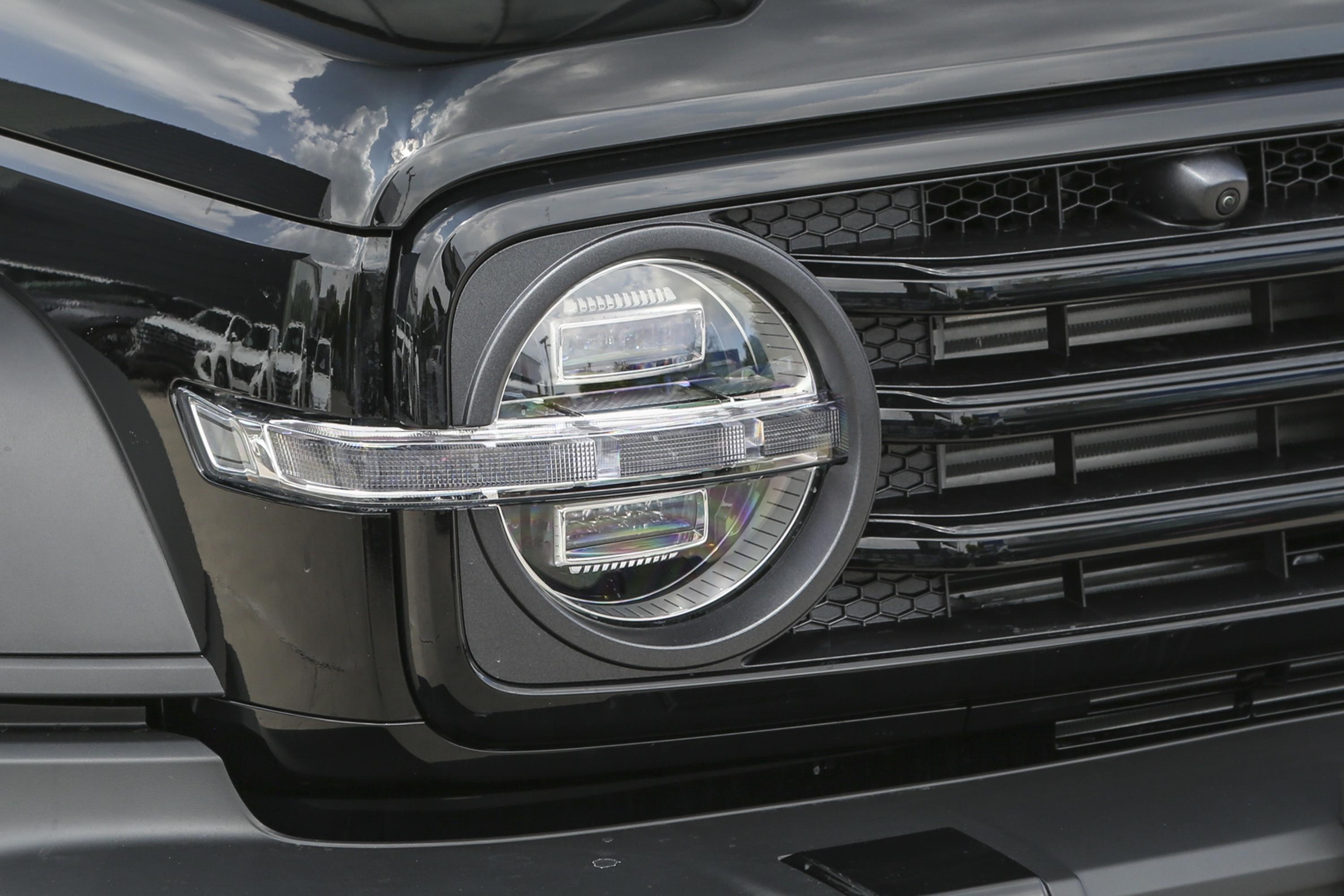 【坦克3002.0T 挑战者大灯侧45度俯拍图片-汽车图片大全】-易车