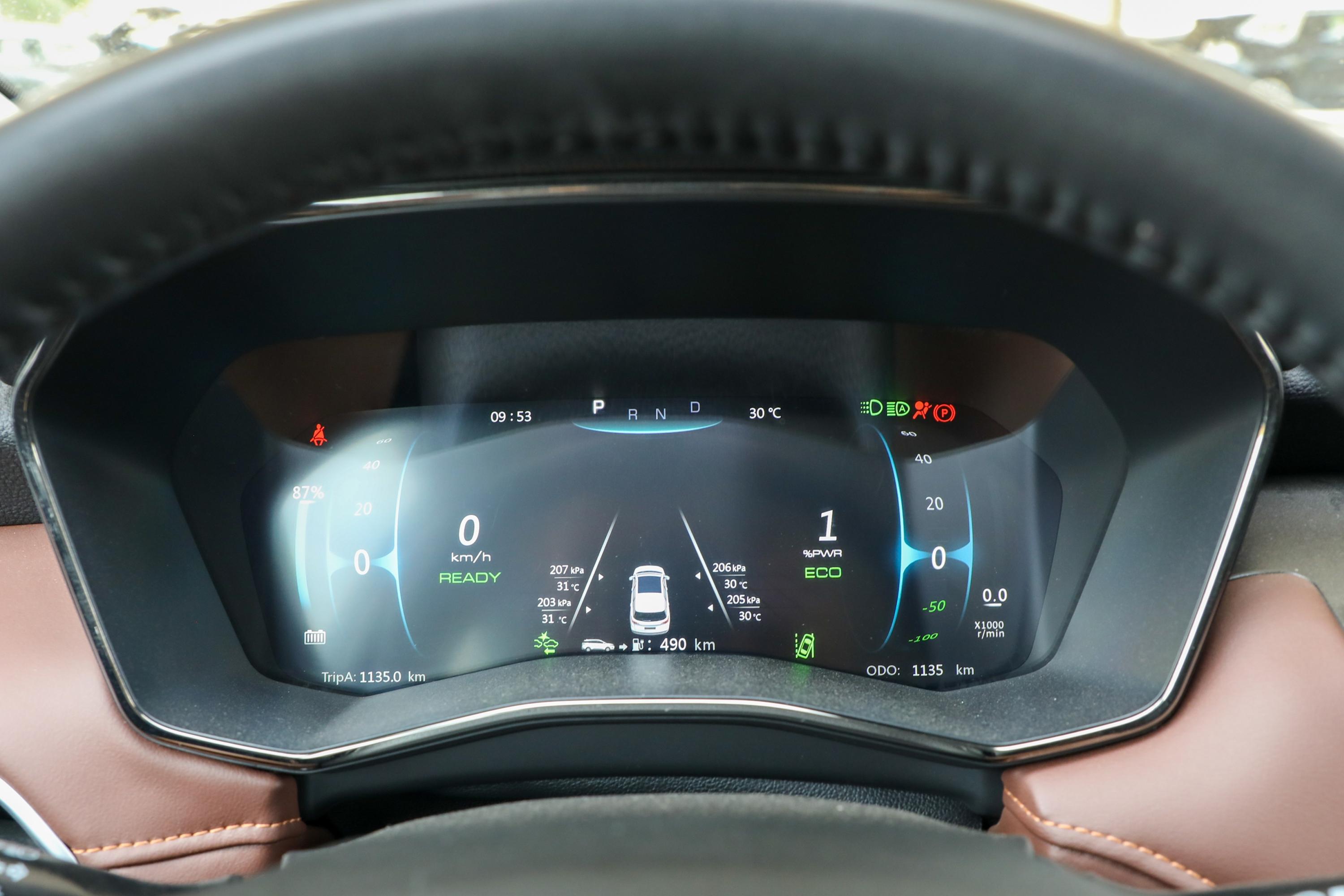 【远志M1改款 450km 头等舱 4座仪表盘图片-汽车图片大全】-易车