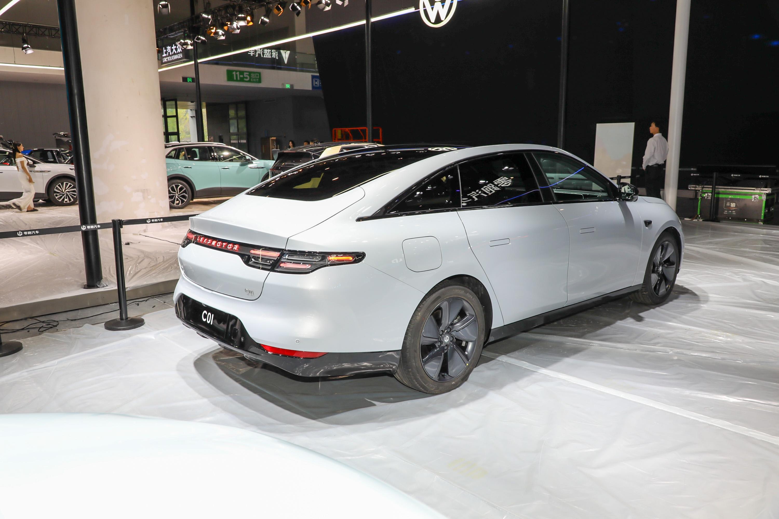 【零跑C01525km 525后驱智行版图片-汽车图片大全】-易车