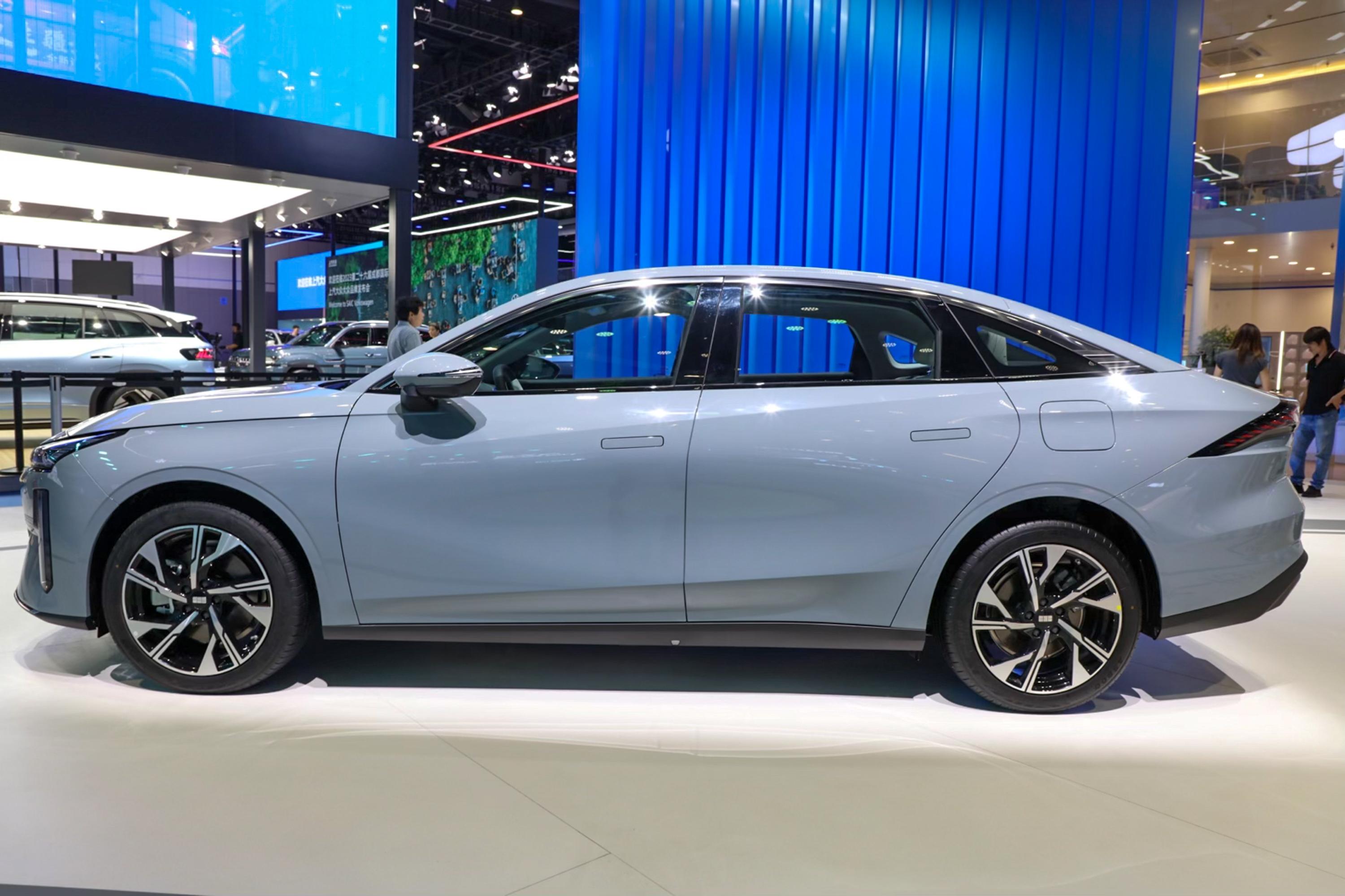 【银河L61.5T 125km 星舰图片-汽车图片大全】-易车