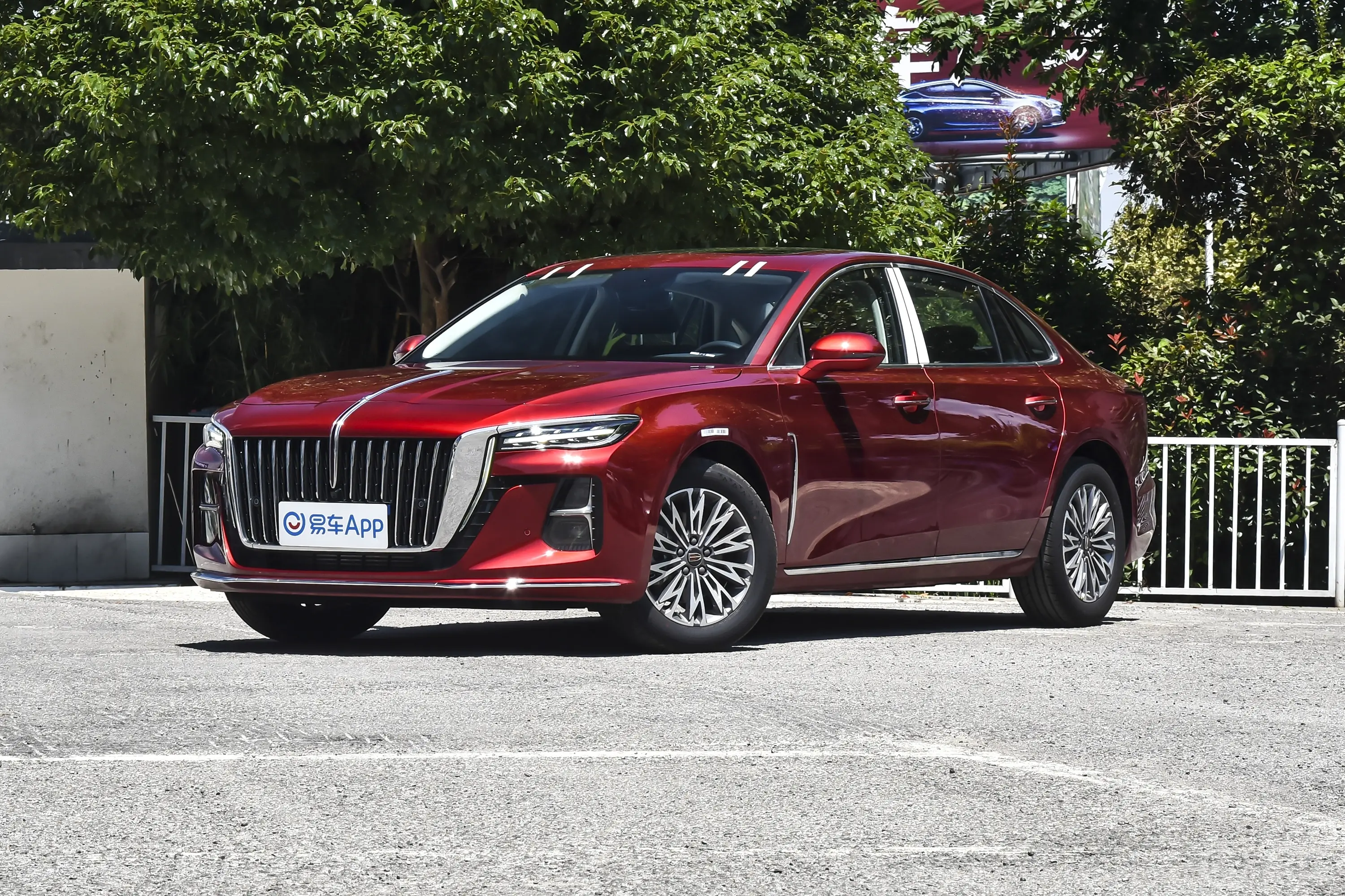 【红旗H51.5T 双离合智联旗韵版侧前45度车头向左水平图片-汽车图片大全】-易车