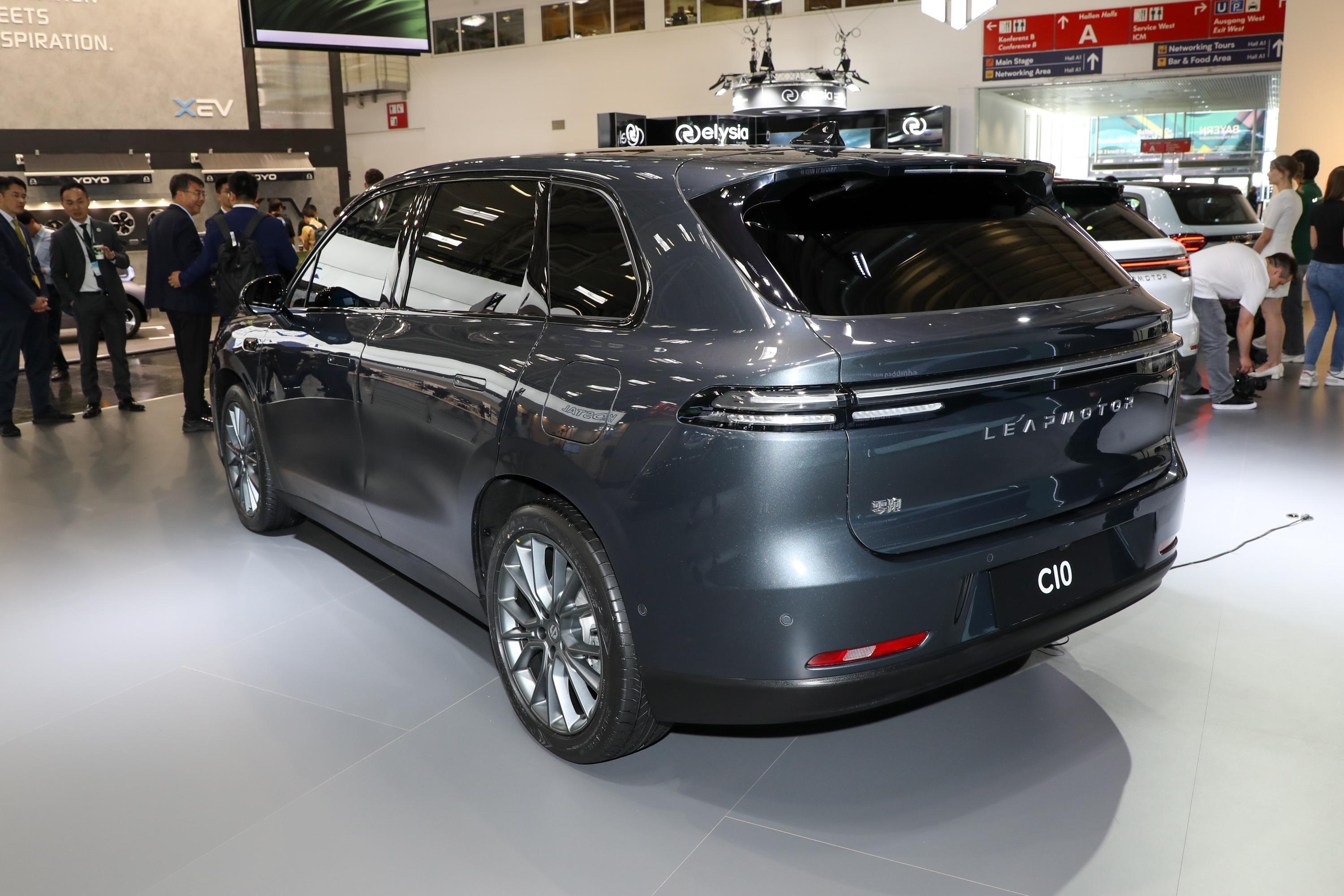 【零跑C10纯电版 530km 530激光雷达版外观图片-汽车图片大全】-易车