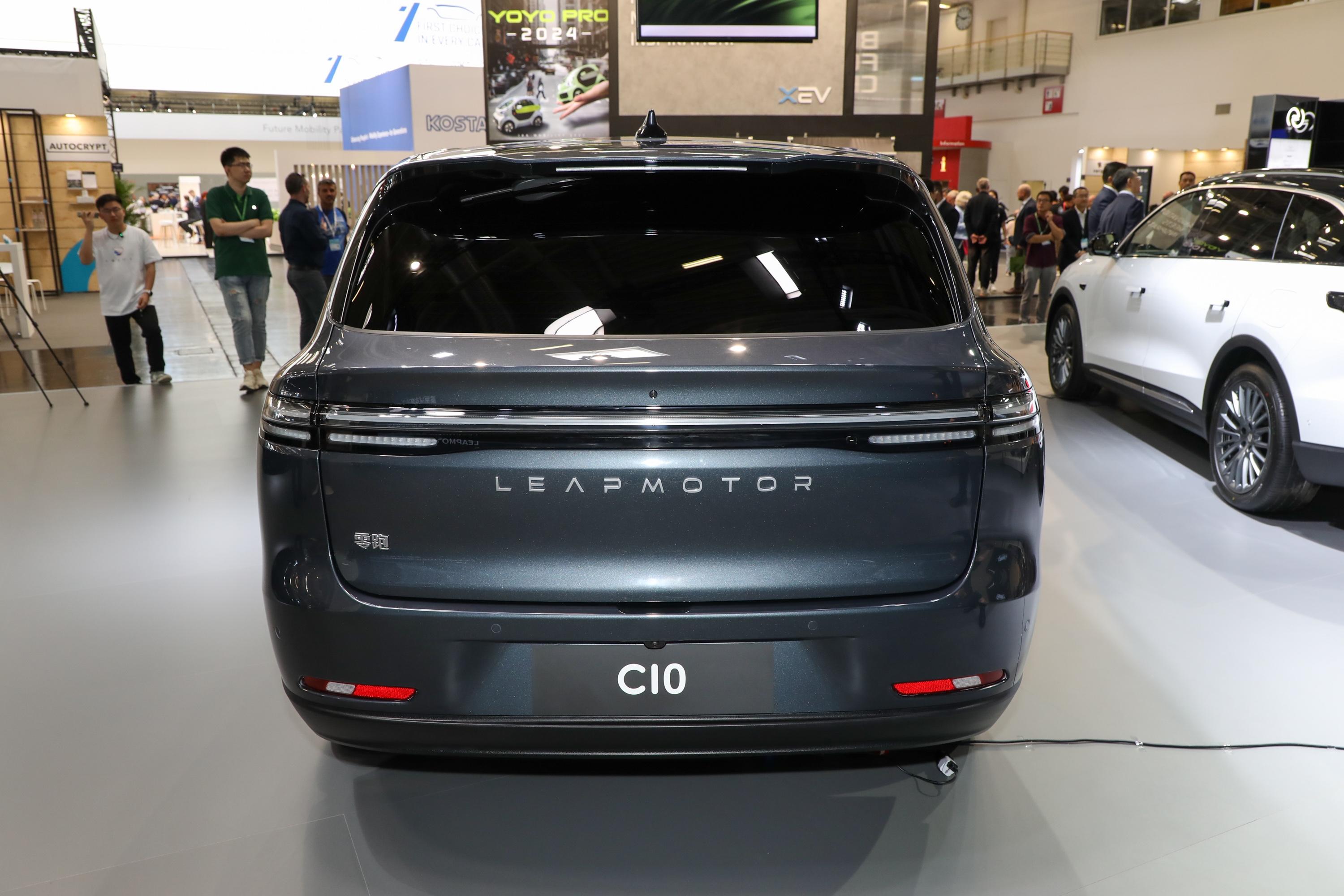 【零跑C10纯电版 530km 530激光雷达版外观图片-汽车图片大全】-易车