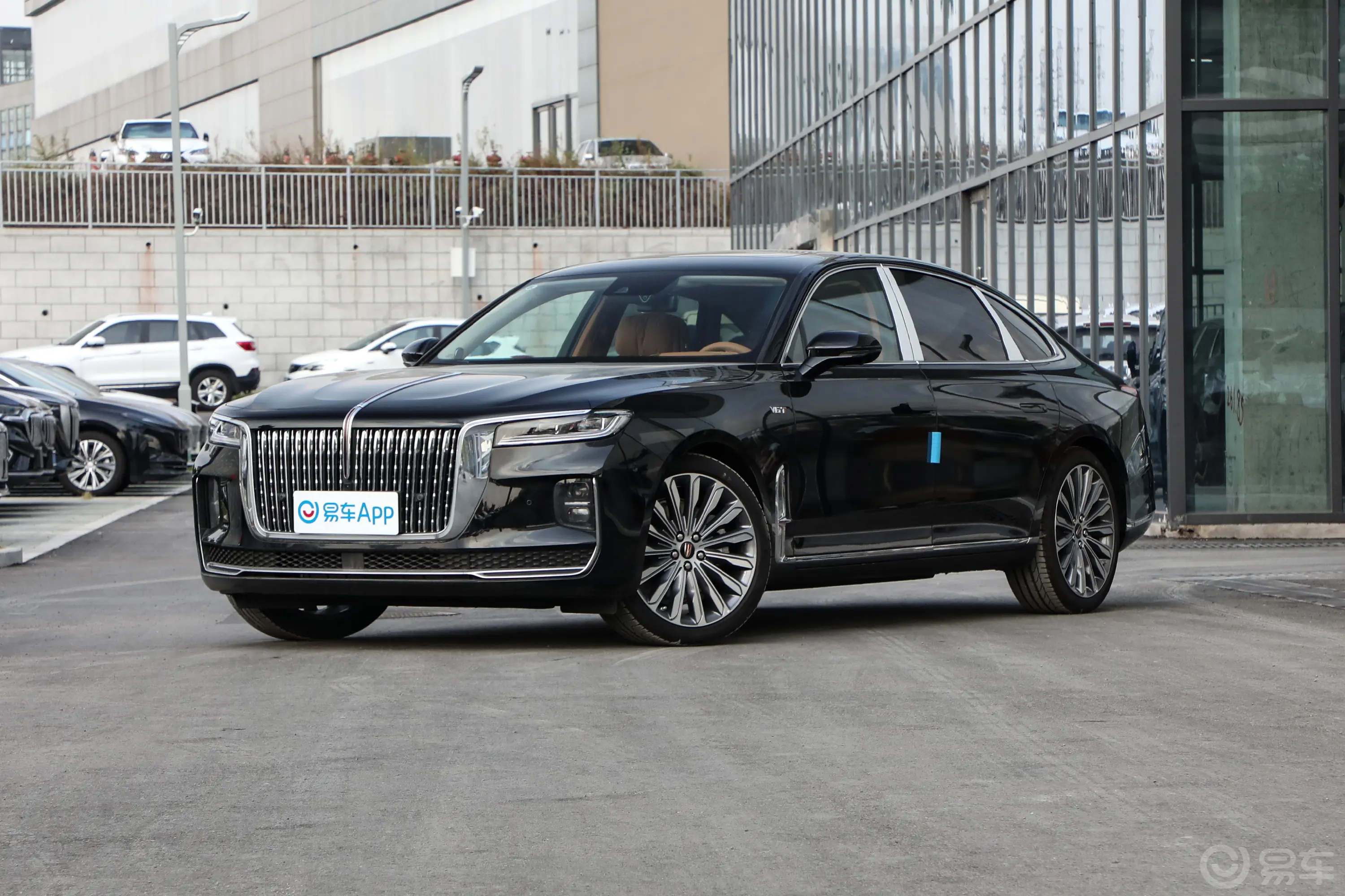 【红旗H93.0T 智联旗领版 4座侧前45度车头向左水平图片-汽车图片大全】-易车