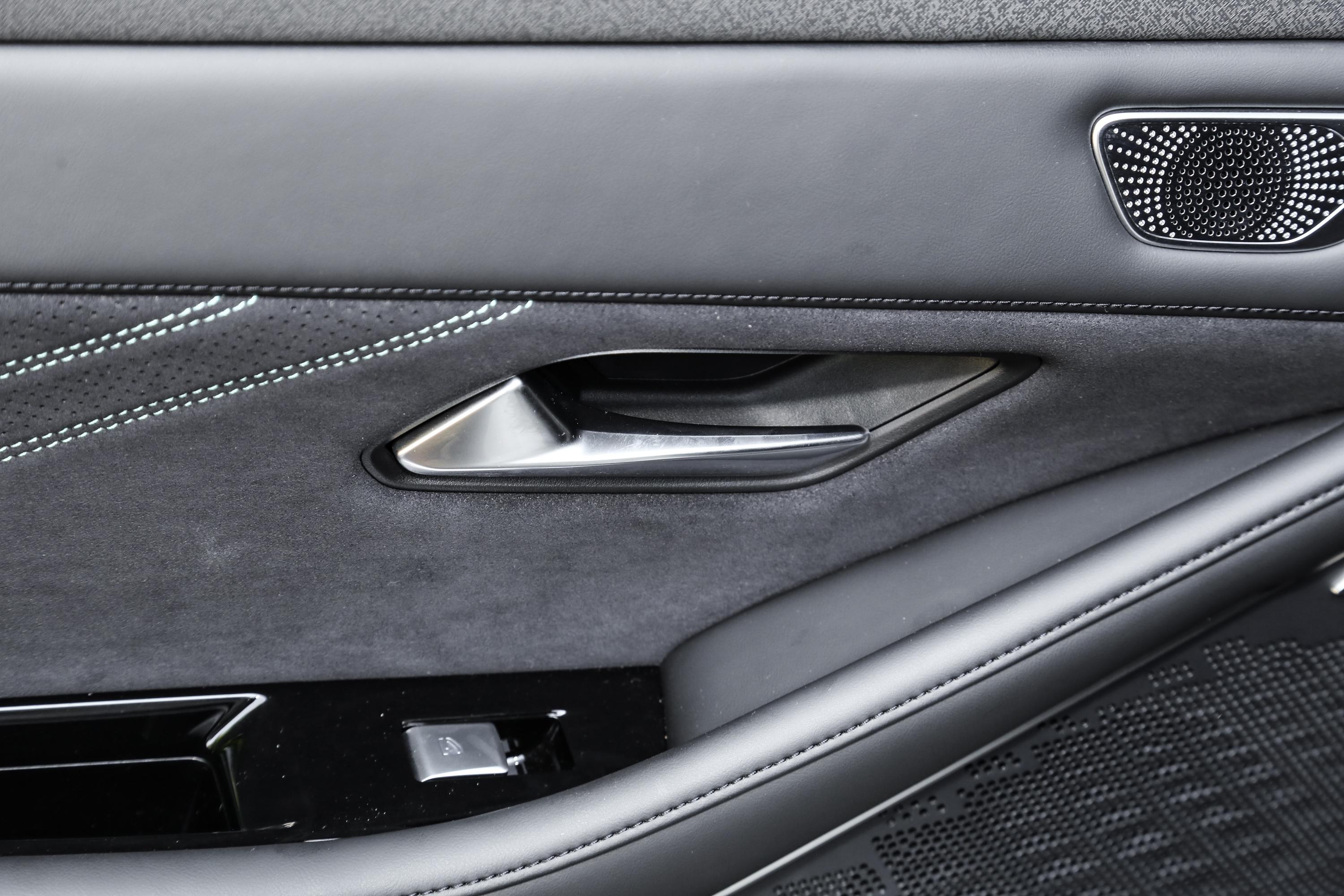 【深蓝SL03纯电版 515km Max后排功能图片-汽车图片大全】-易车