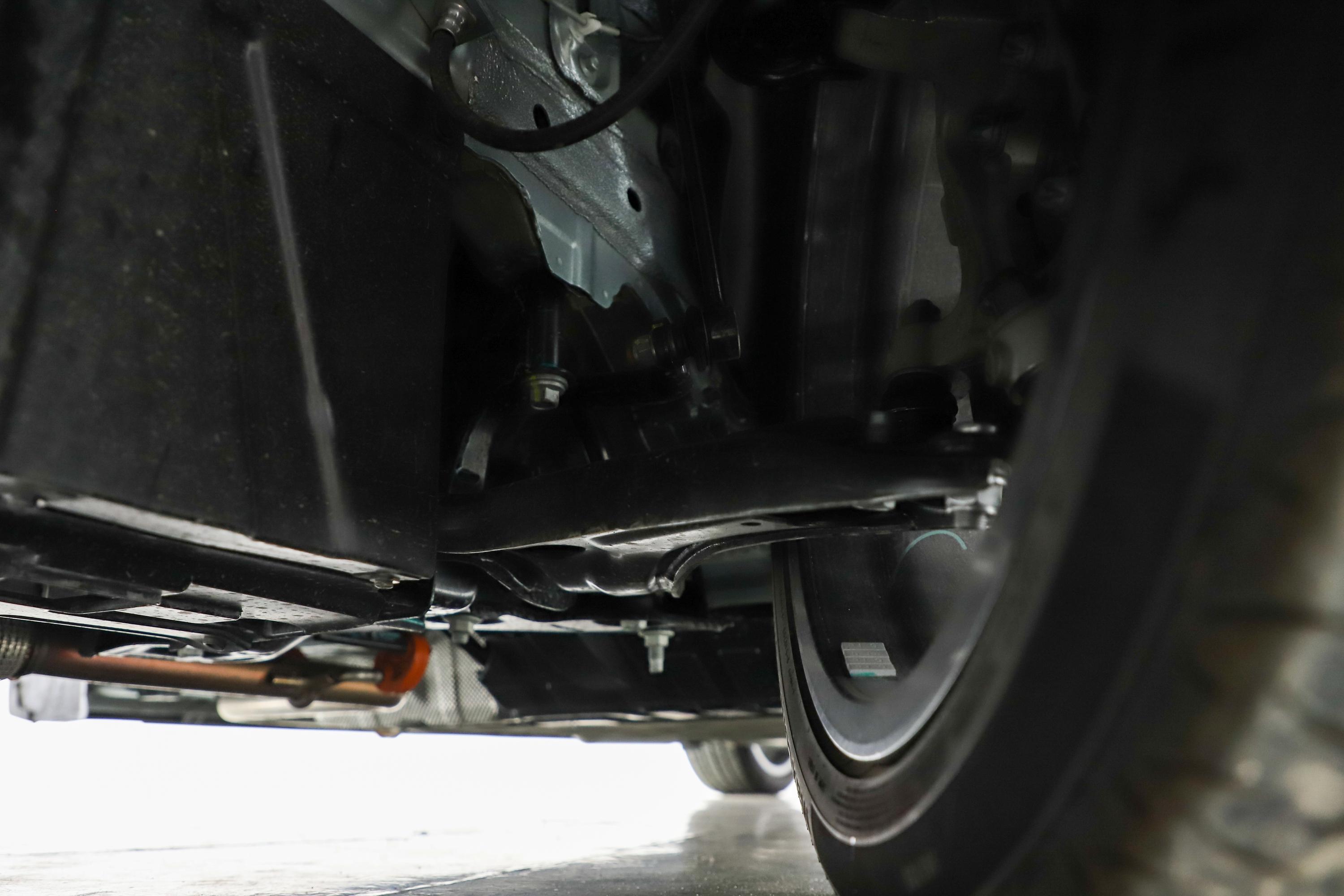 【深蓝SL03增程版 200km Max左侧前悬架图片-汽车图片大全】-易车