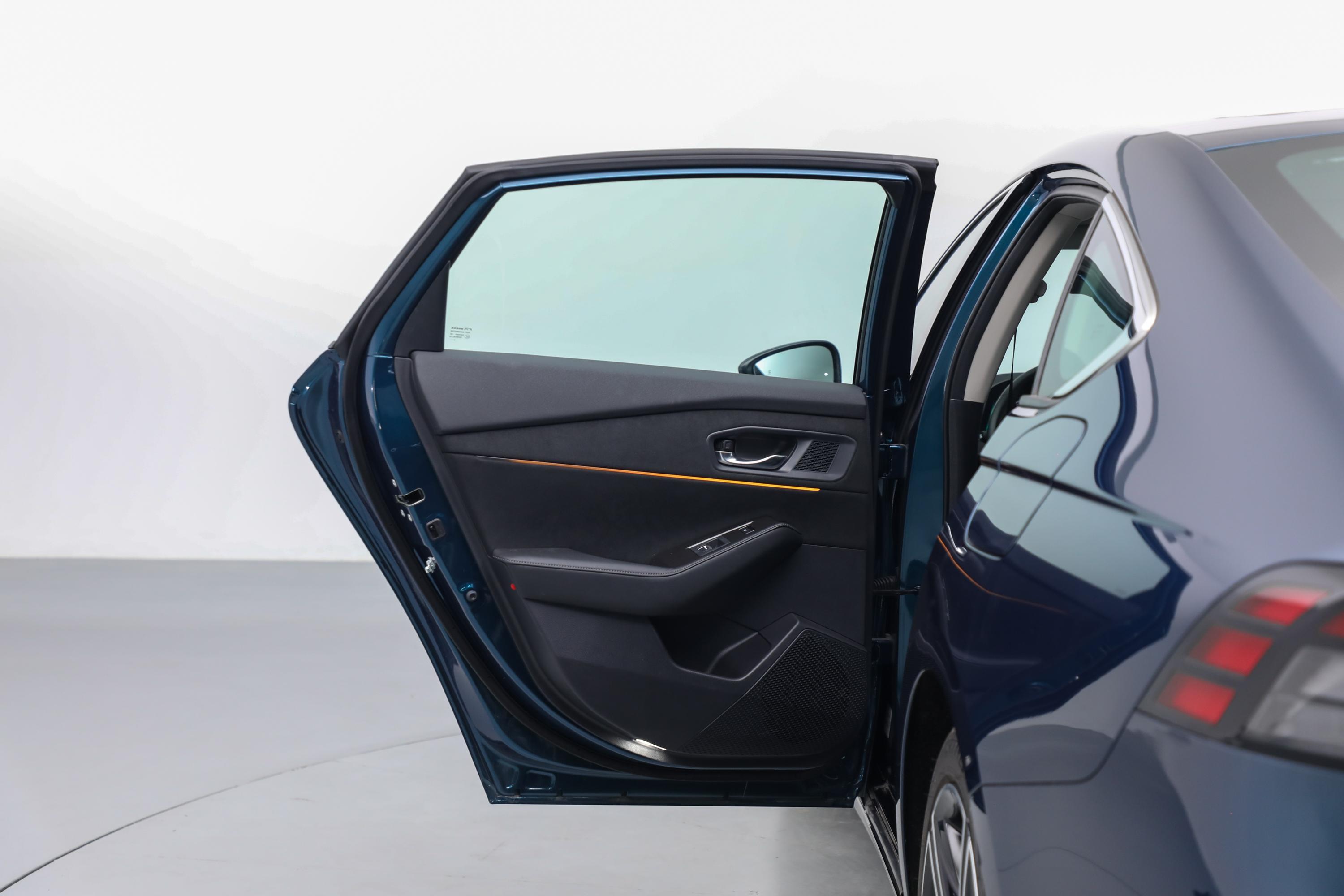 【雅阁 e:PHEV2.0L 82km 旗舰版驾驶员侧后车门图片-汽车图片大全】-易车