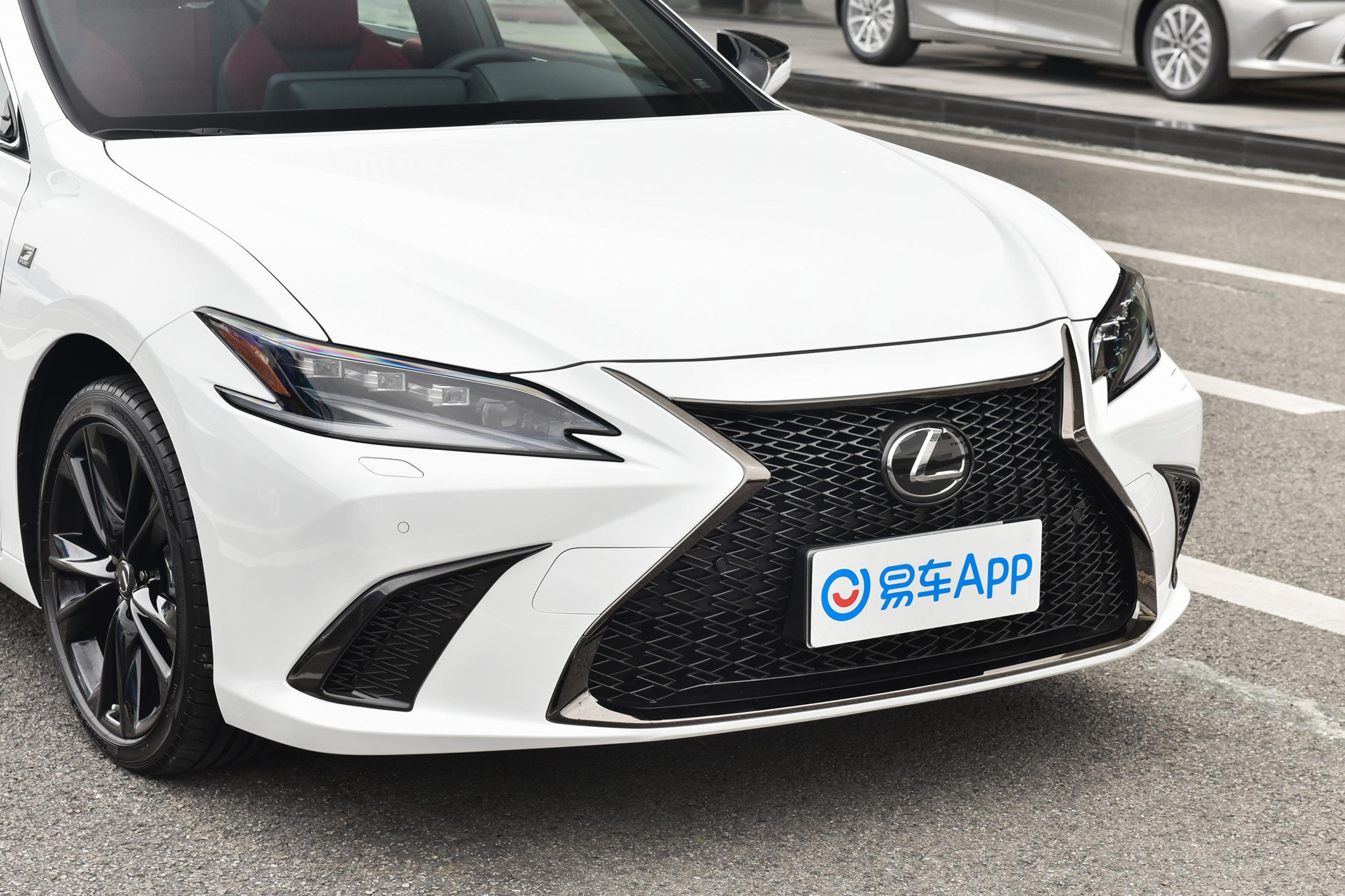 【雷克萨斯ES260 F SPORT前格栅侧俯拍图片-汽车图片大全】-易车