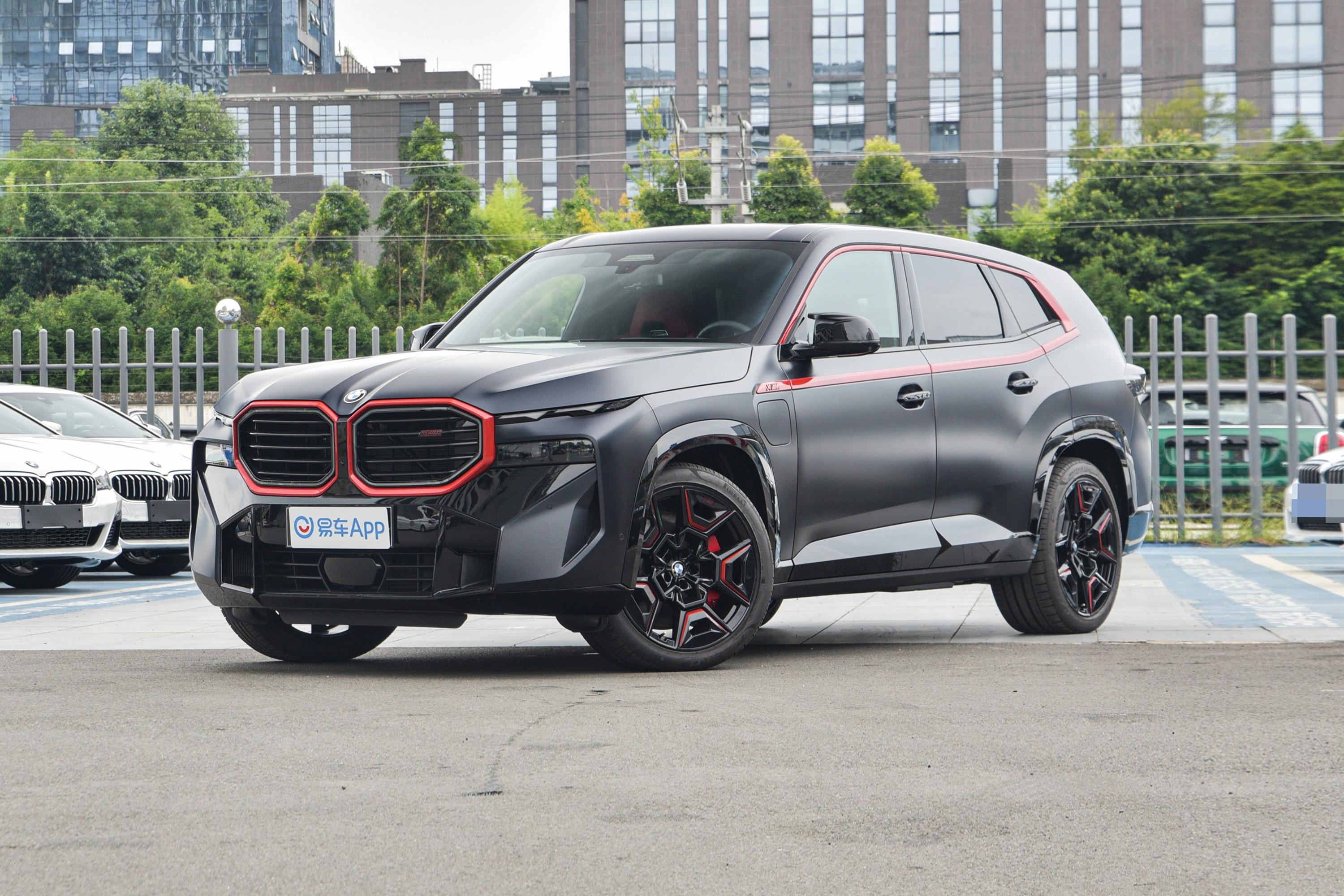 【宝马XM4.4T 78km Label Red限量版侧前45度车头向左水平图片-汽车图片大全】-易车
