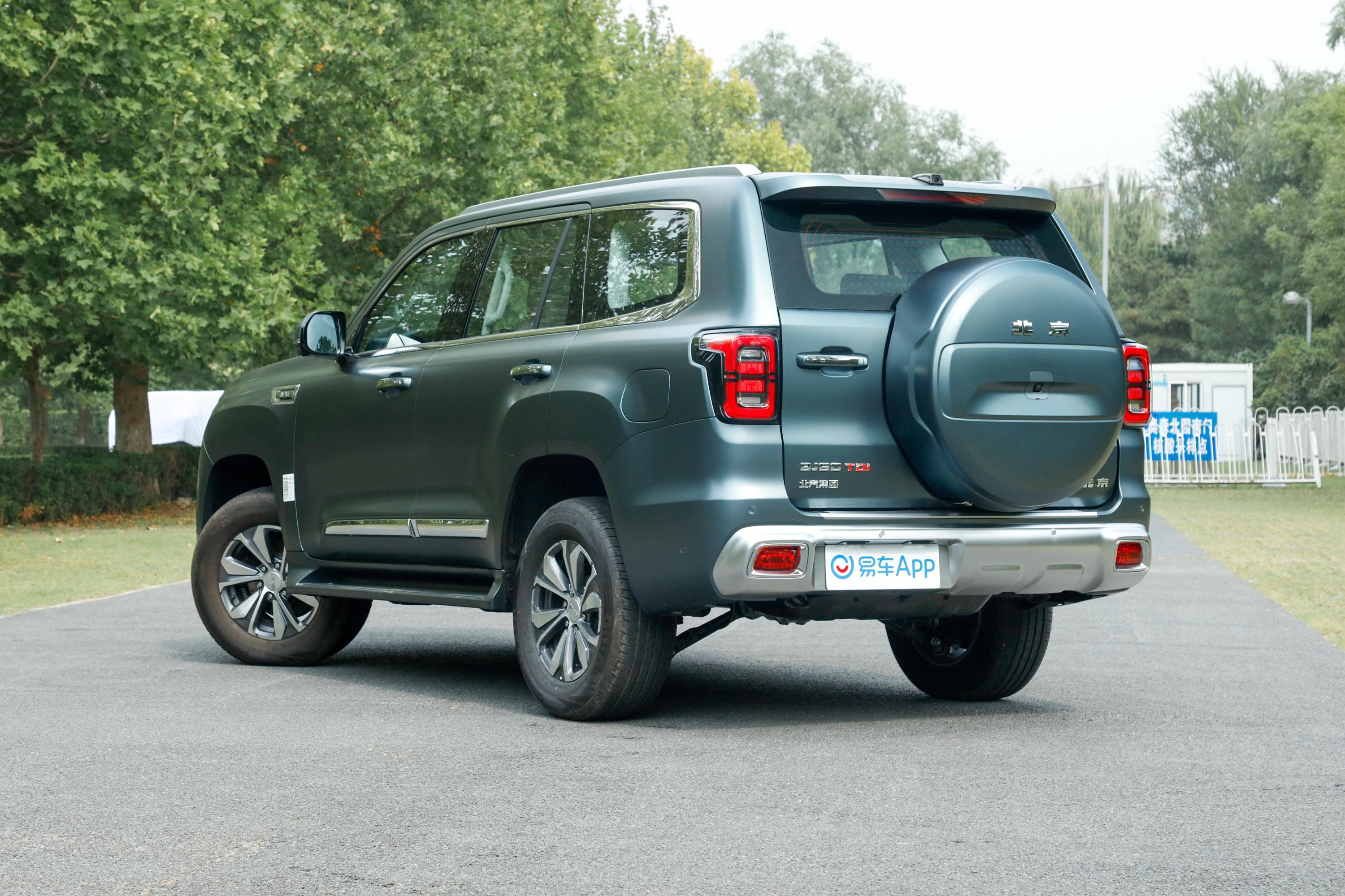【北京越野BJ602.0T 千里版 5座 柴油侧后45度车头向左水平图片-汽车图片大全】-易车