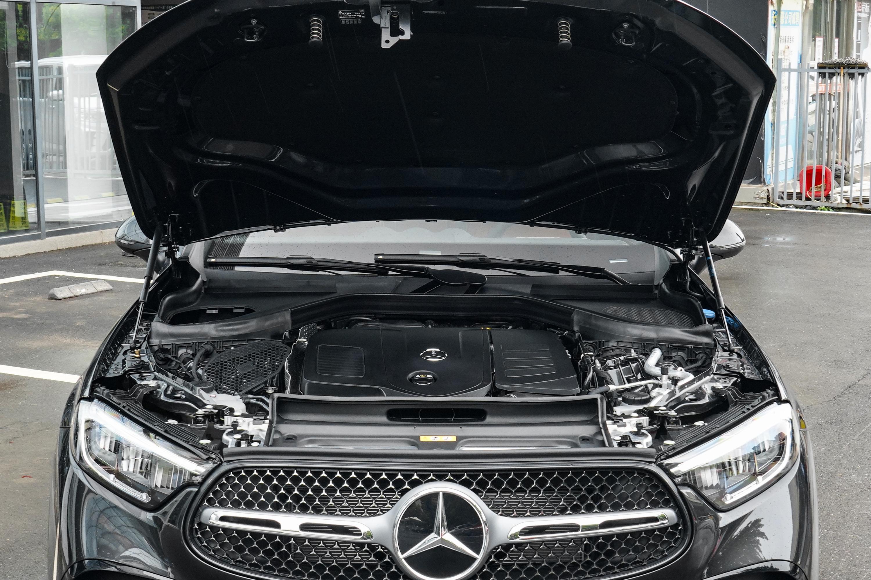 【奔驰GLC改款 GLC 260 L 4MATIC 豪华型 5座前舱整体图片-汽车图片大全】-易车