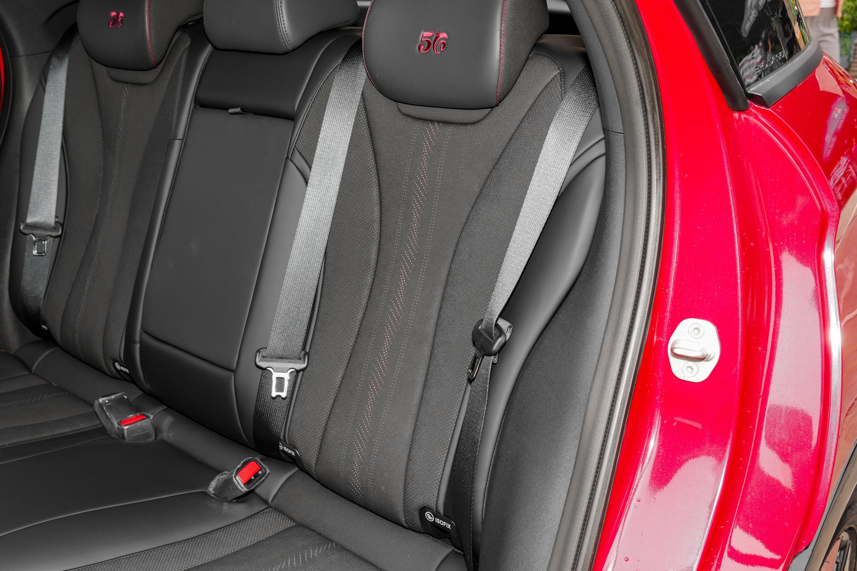 【海豚401km 50万纪念版Plus后排空间图片-汽车图片大全】-易车