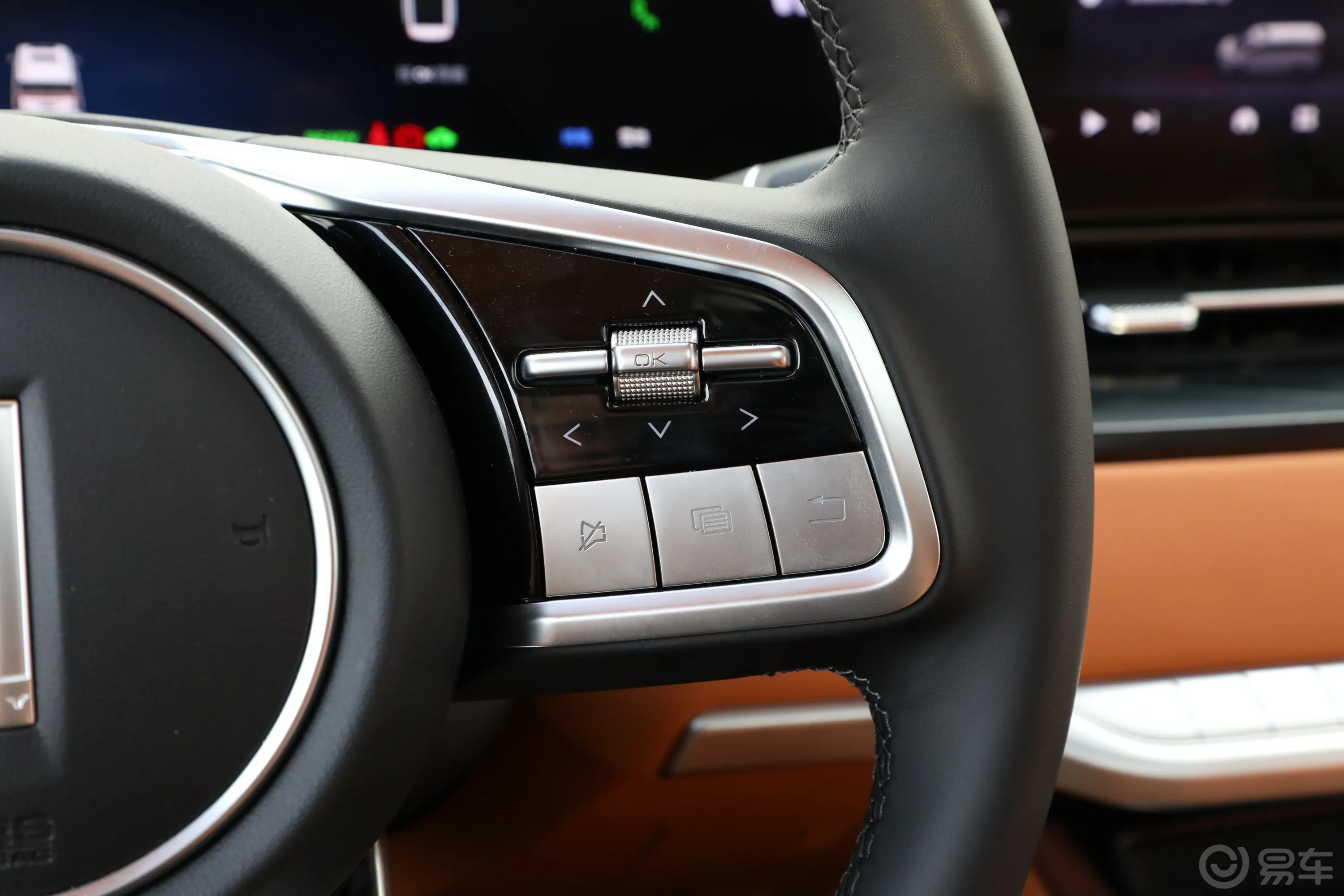 【魏牌高山1.5T 170km 行政加长版 6座右侧方向盘功能按键图片-汽车图片大全】-易车