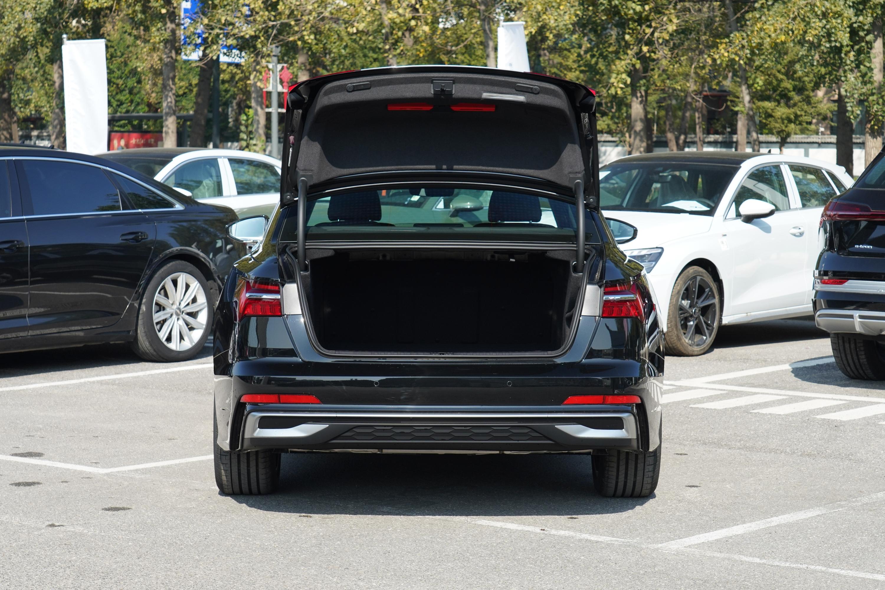 【奥迪A6L40 TFSI 豪华动感型后备厢图片-汽车图片大全】-易车