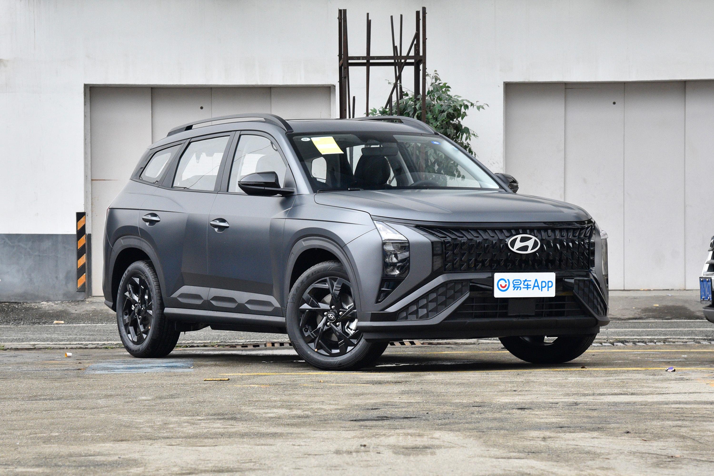 【现代ix35沐飒 2.0L LUX尊贵曜夜版侧前45度车头向右水平图片-汽车图片大全】-易车